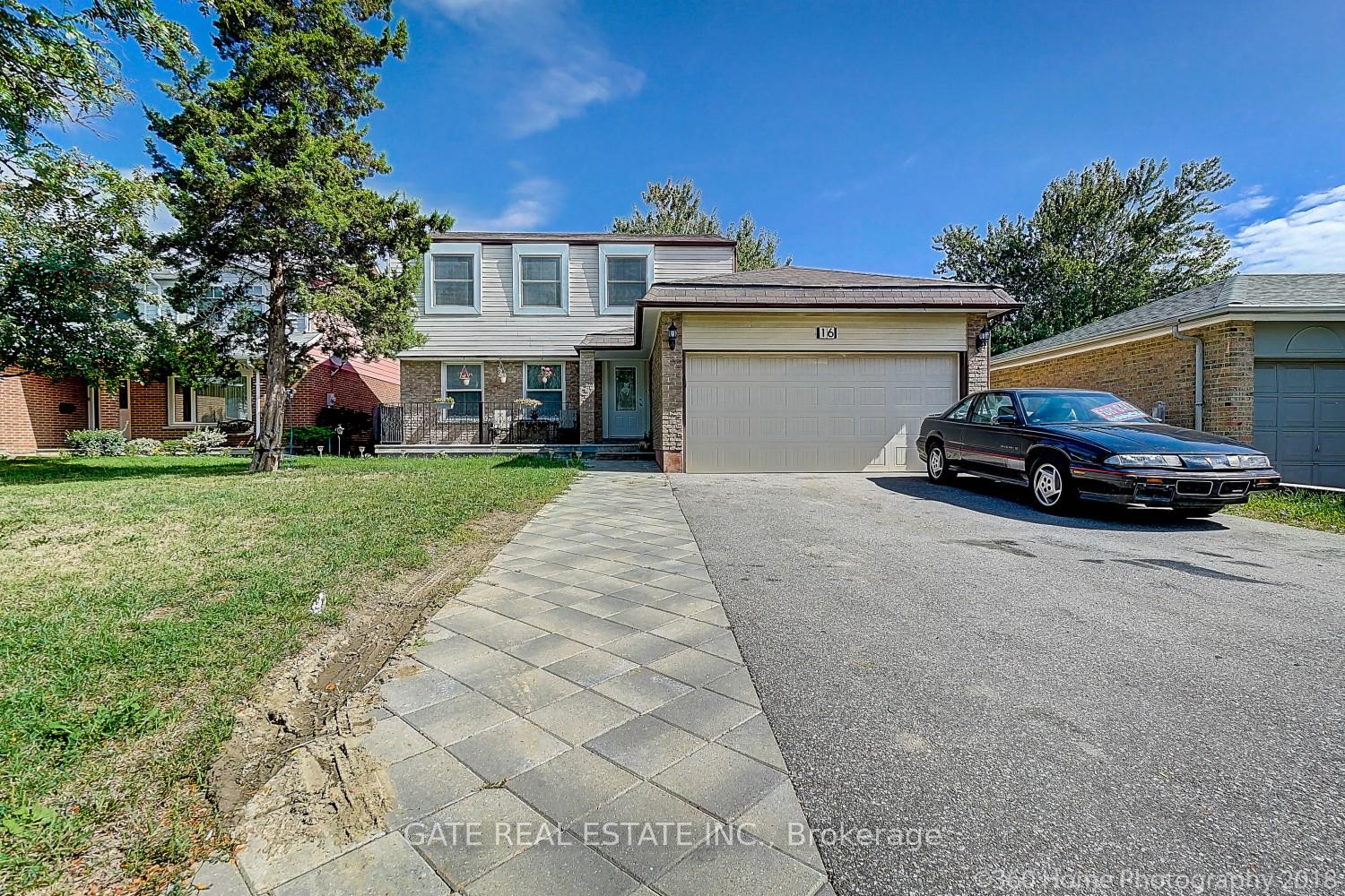 16 Massey Street, Brampton, ON L6S 2W1