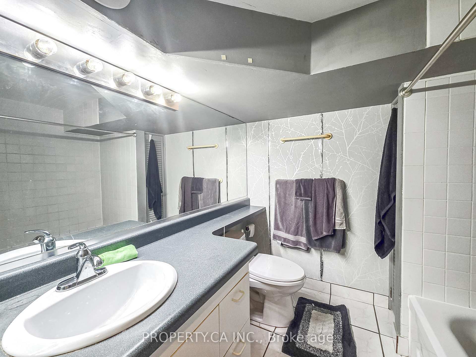 16 Monteith Street, Toronto, ON M4Y 1K7