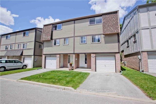 16 New Port Way, Markham, ON L3T 5G4