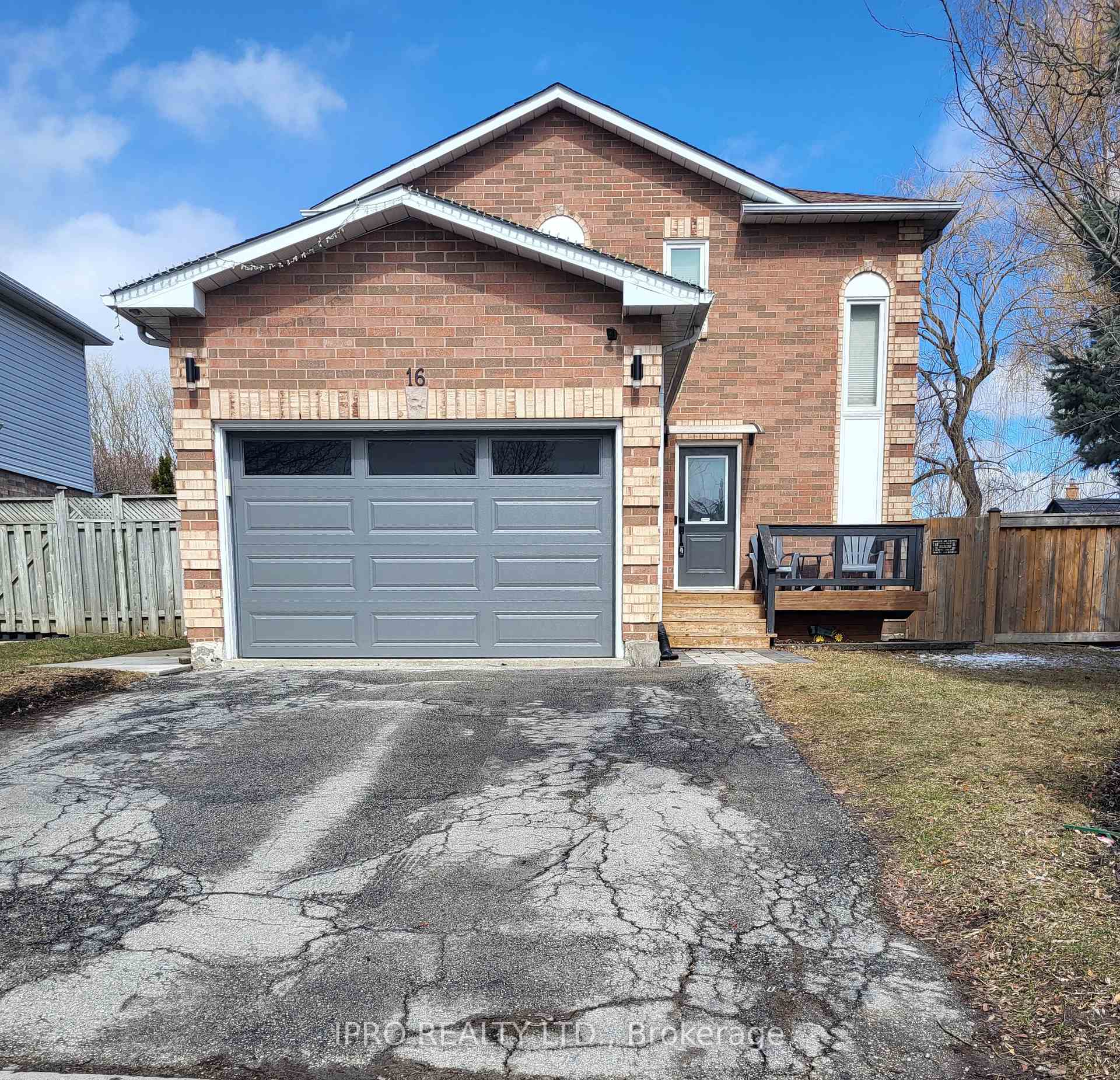 16 Smith Court, Caledon, ON L7E 1R2