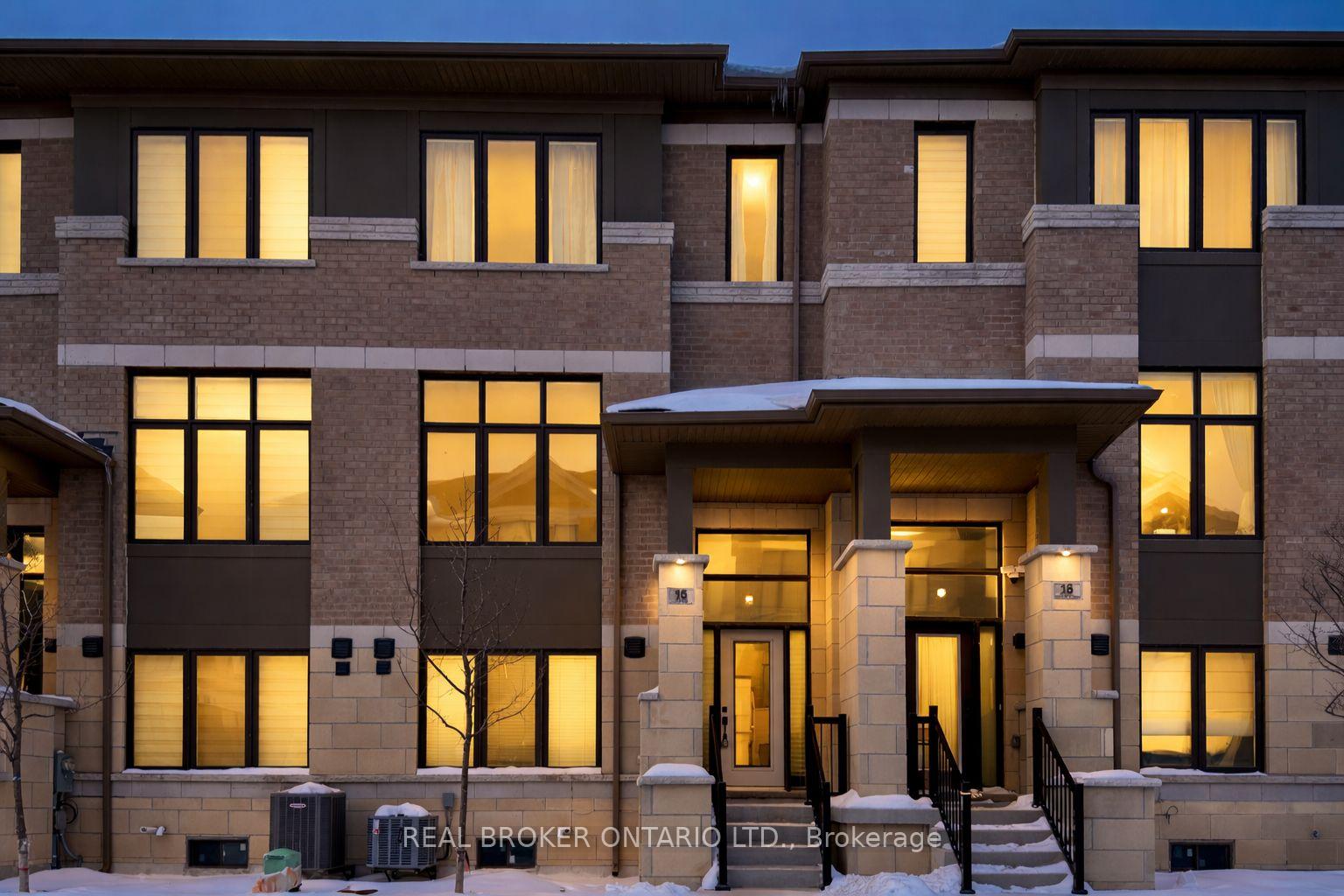 16 Tay Lane, Richmond Hill, ON L4S 1N7