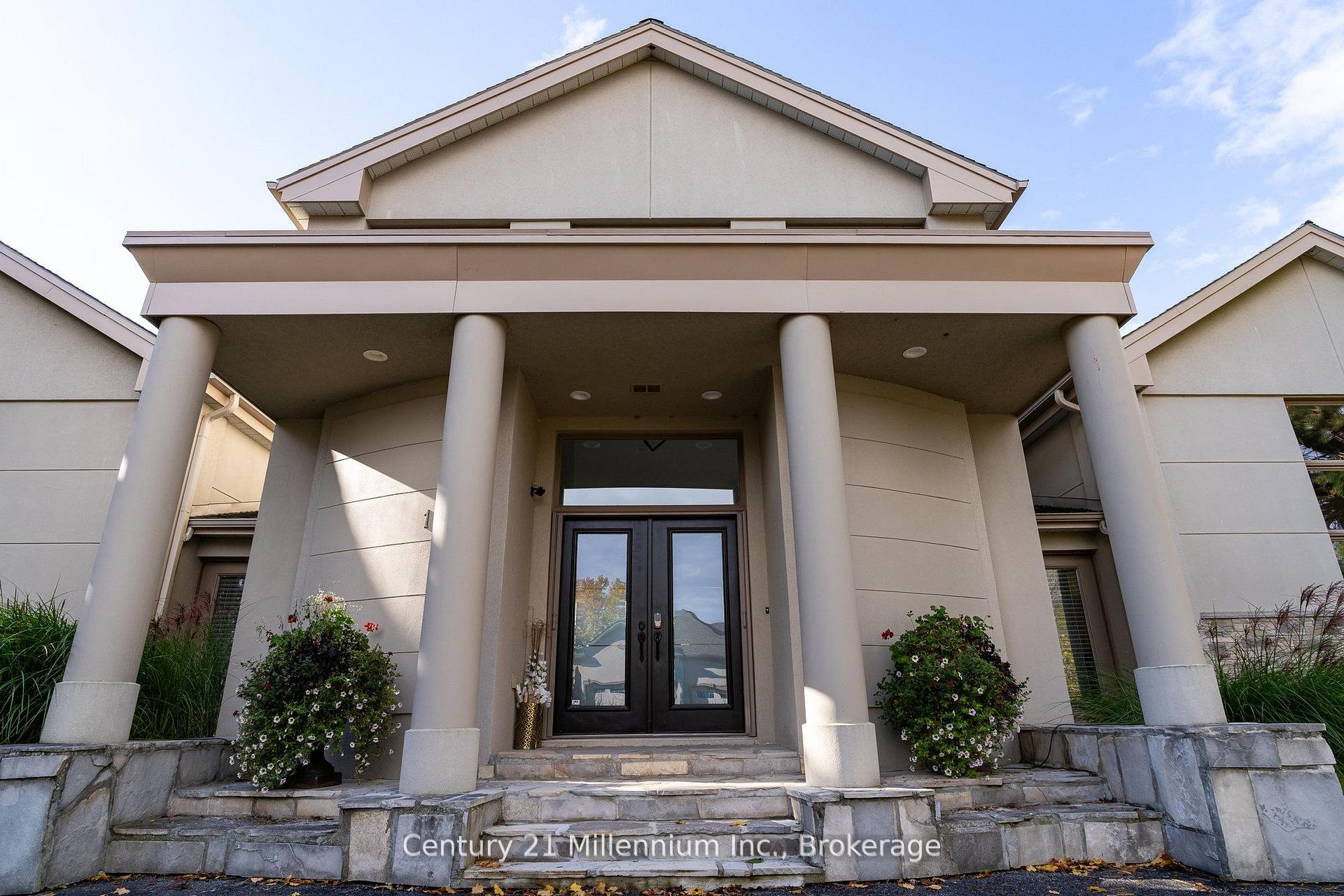 160 Grand Cypress Lane, Blue Mountains, ON L9Y 0K8