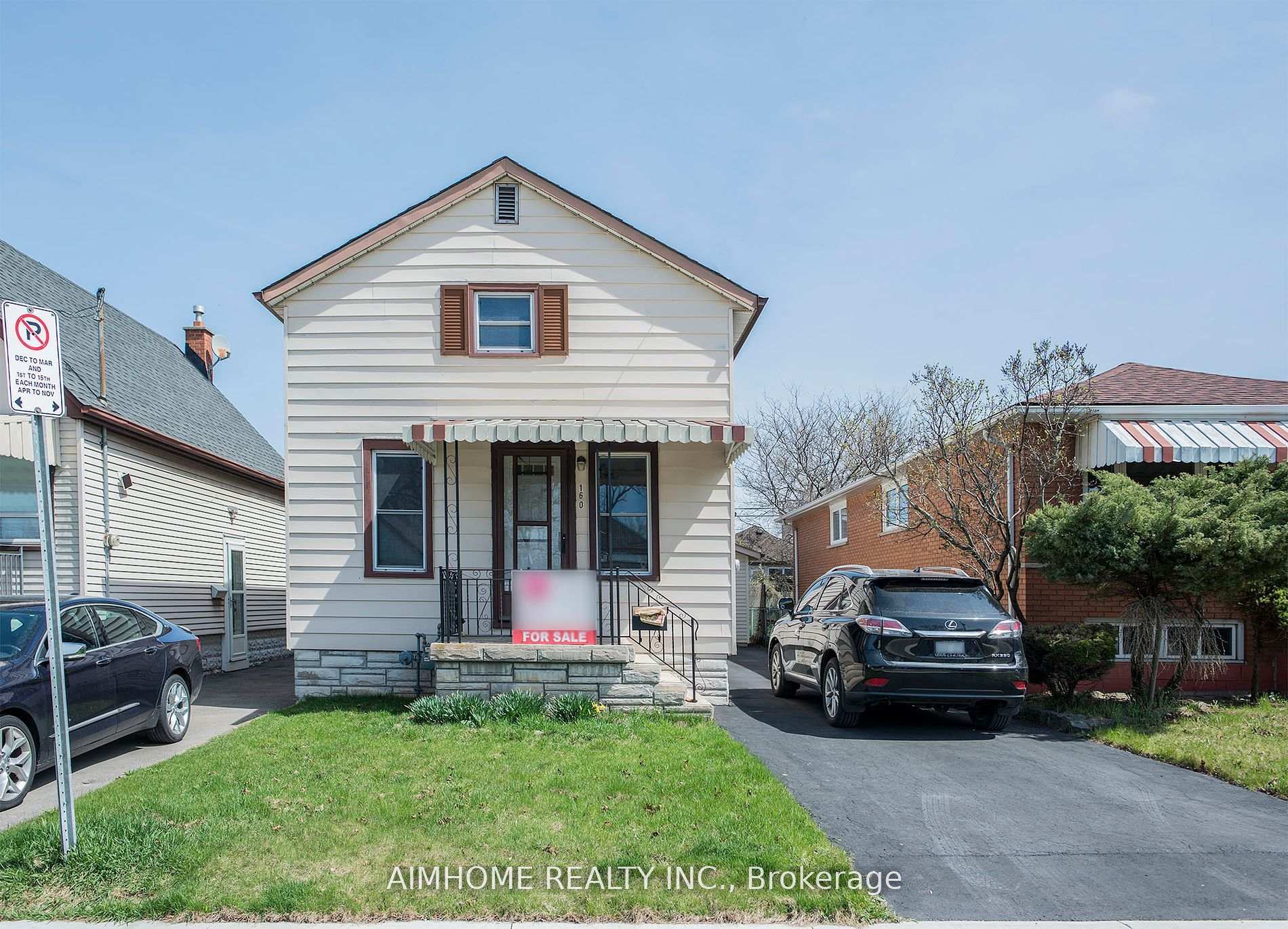 160 Ivon Avenue, Hamilton, ON L8H 5S8