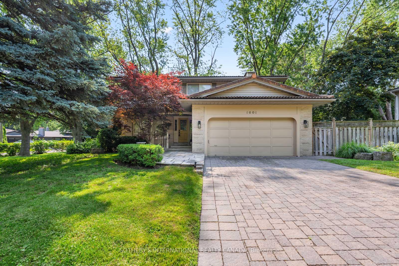 1601 Calumet Place, Mississauga, ON L5J 3B1