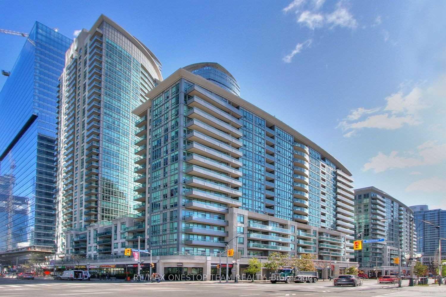 1602 - 51 Lower Simcoe Street, Toronto, ON M5J 3A2