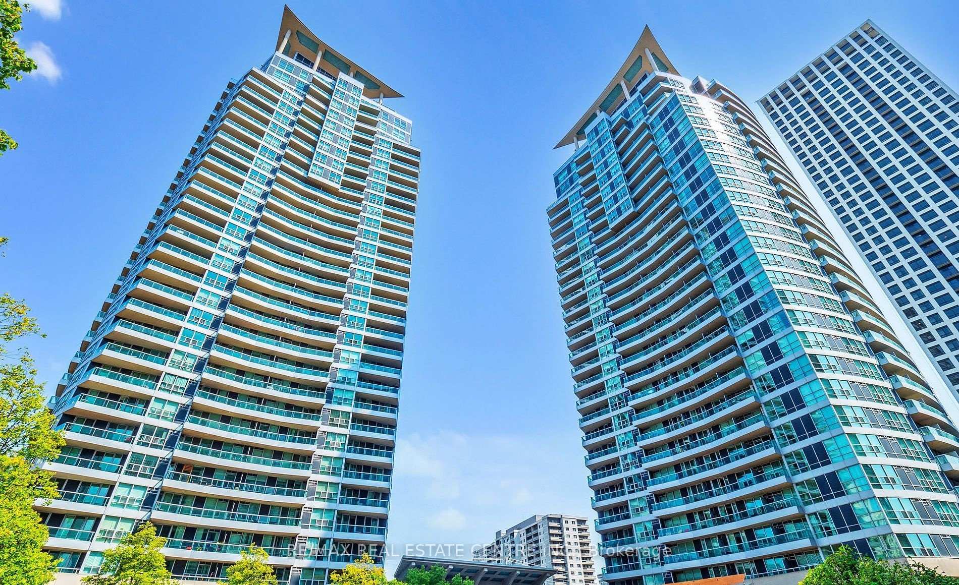 1603 - 33 Elm Drive W, Mississauga, ON L5B 4M2