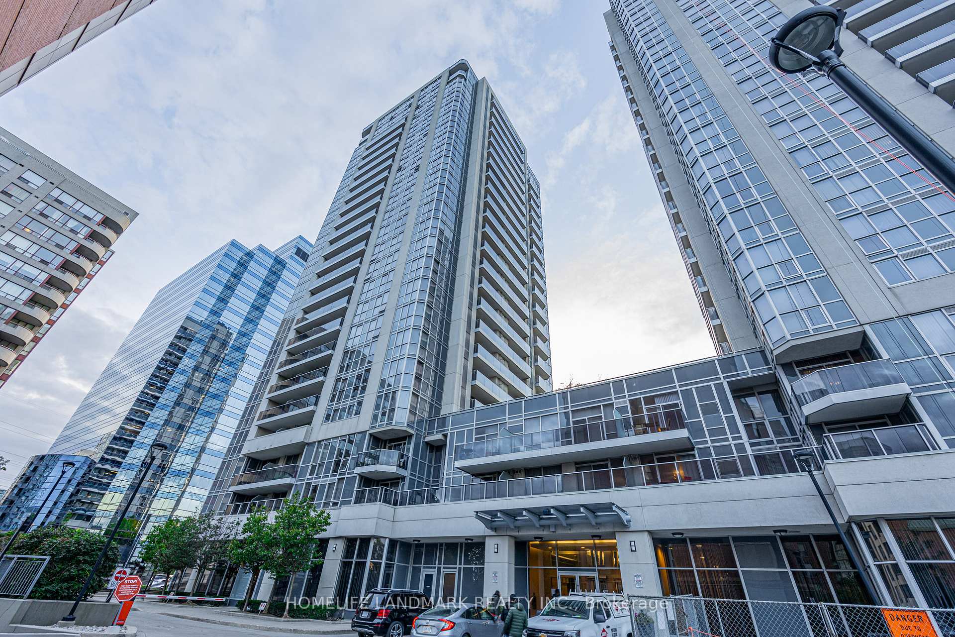 1603 - 5791 Yonge Street, Toronto, ON M2M 0A8