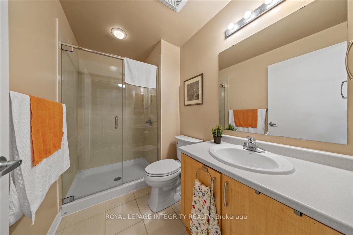 1604 - 70 Landry Street, Vanier and Kingsview Park, ON K1L 0A8