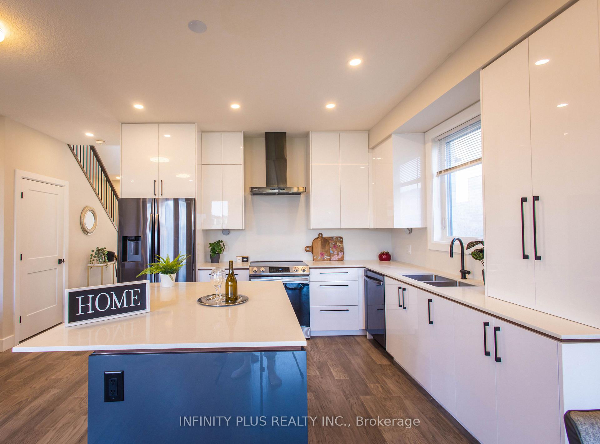 1607 Bob Schram Way, London North, ON N6G 3K2