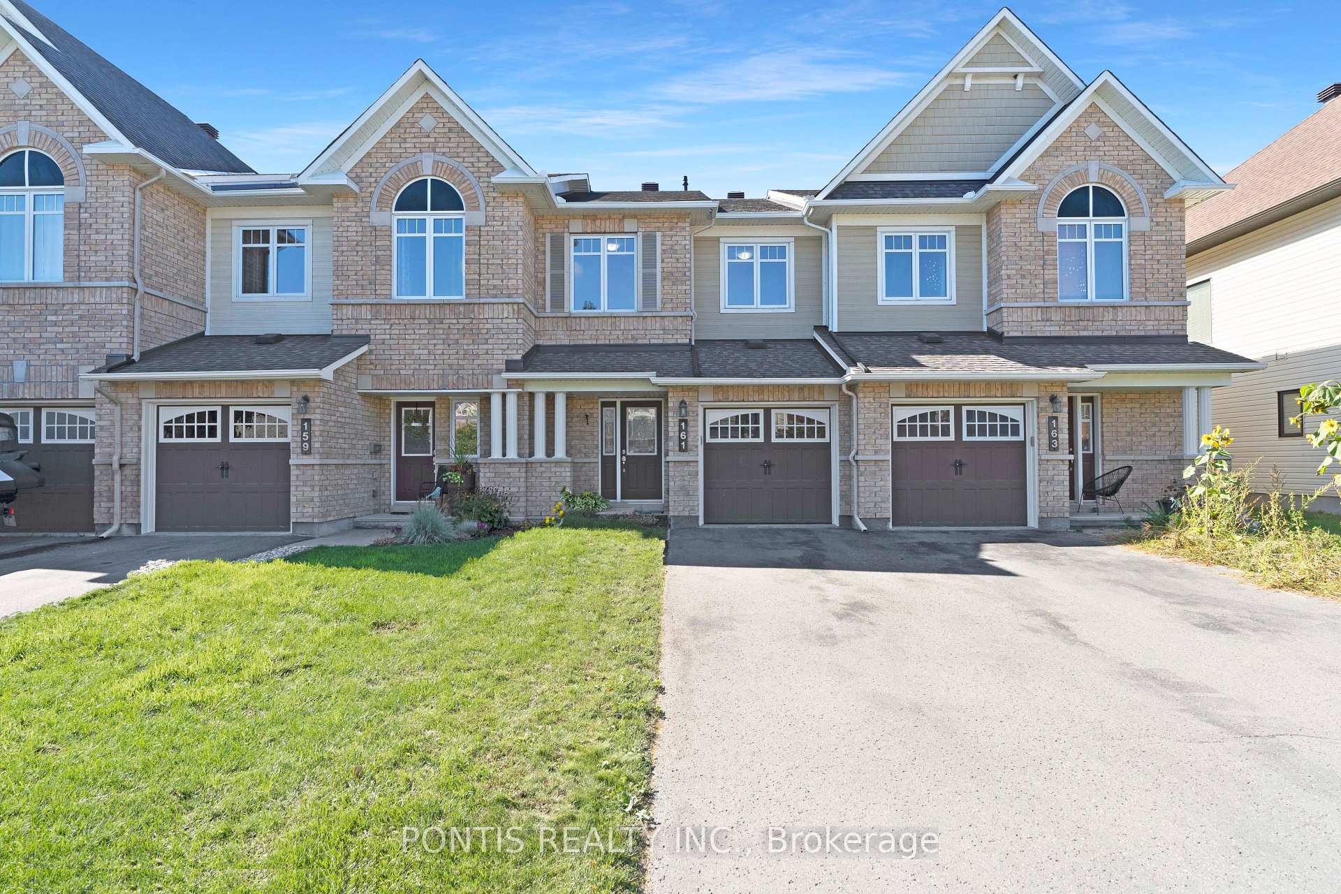 161 Lerta Way, Ottawa, ON K4A 0W5