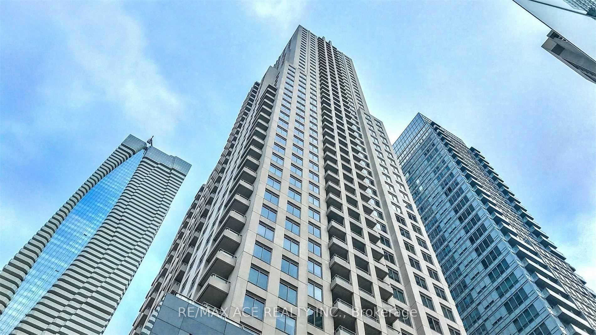 1610 - 35 Balmuto Street, Toronto, ON M4Y 0A3