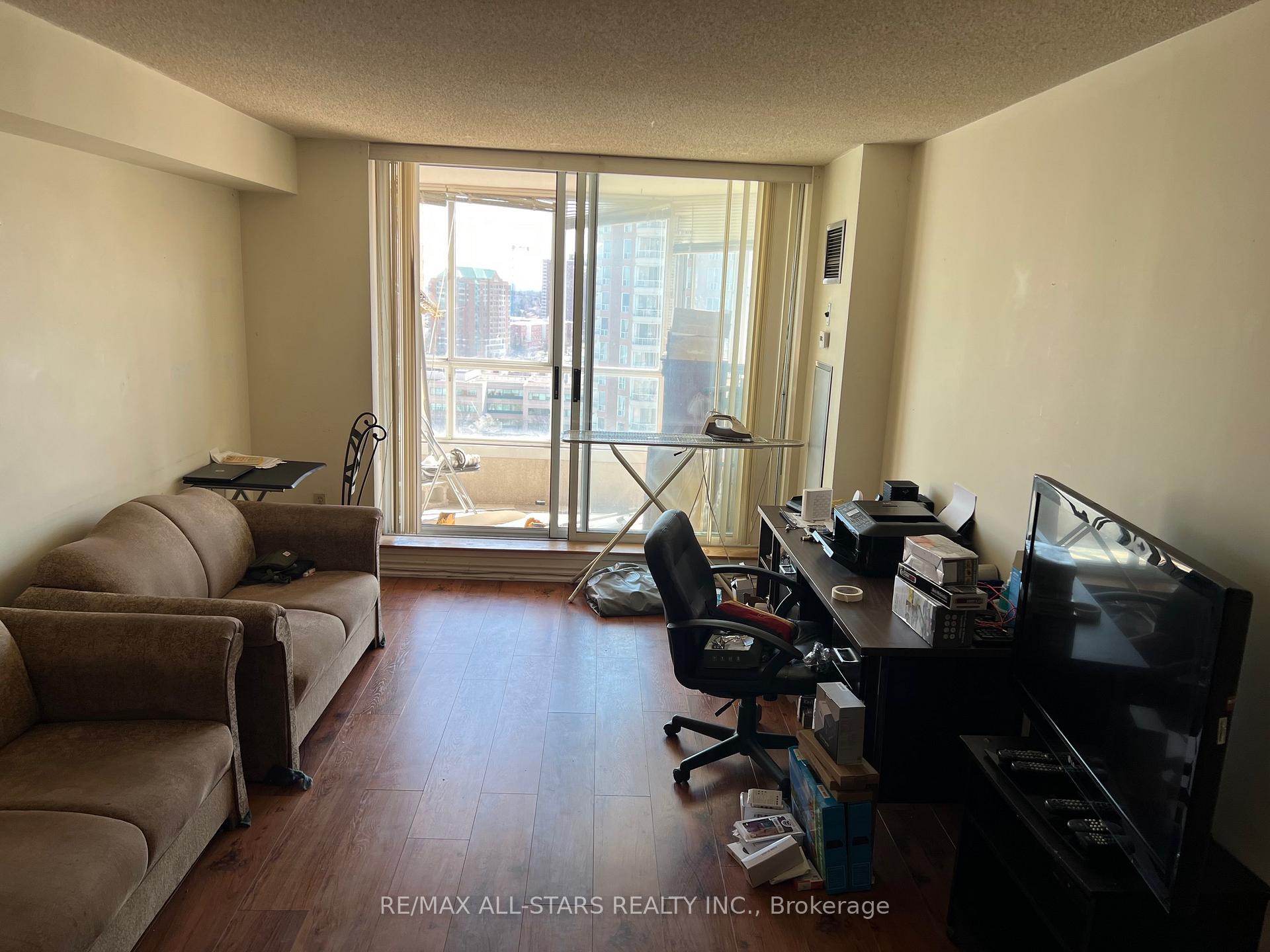 1610 - 430 Mclevin Avenue, Toronto, ON M1B 5P1