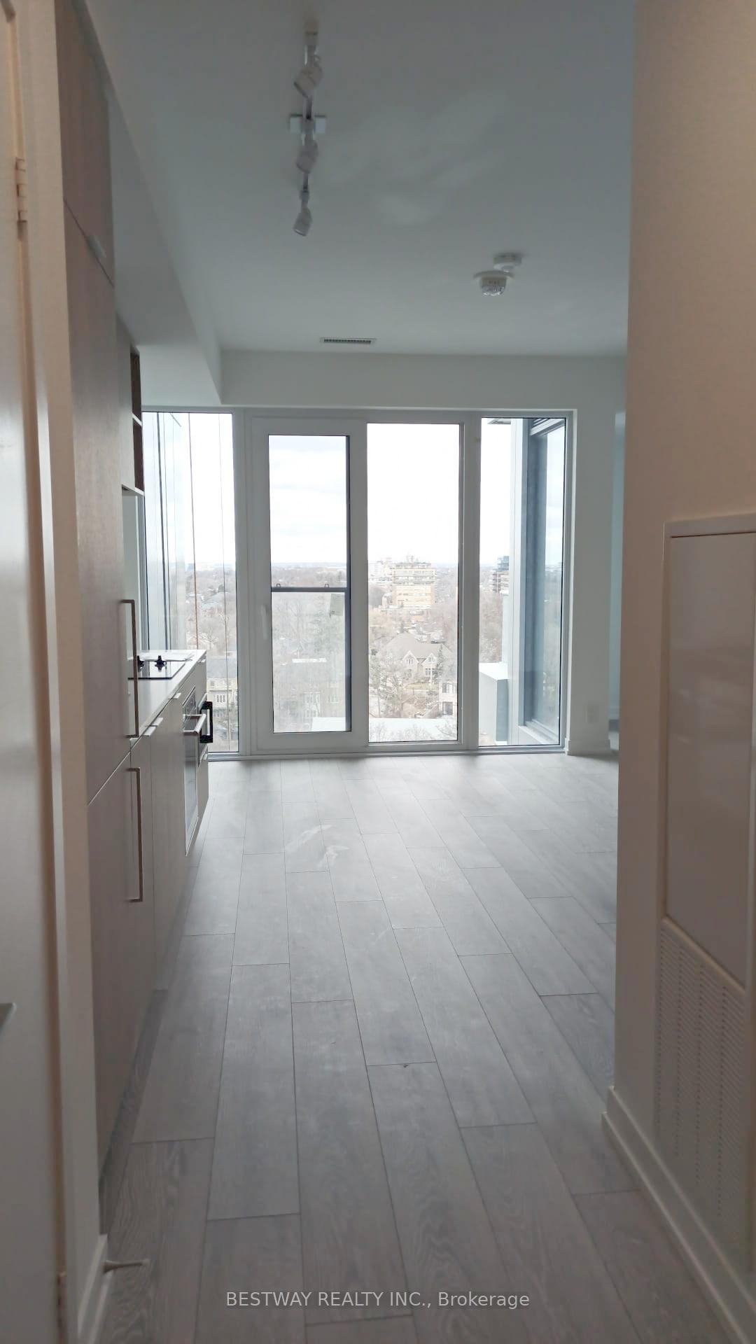 1611 - 2020 Bathurst Street, Toronto, ON M5P 0A6