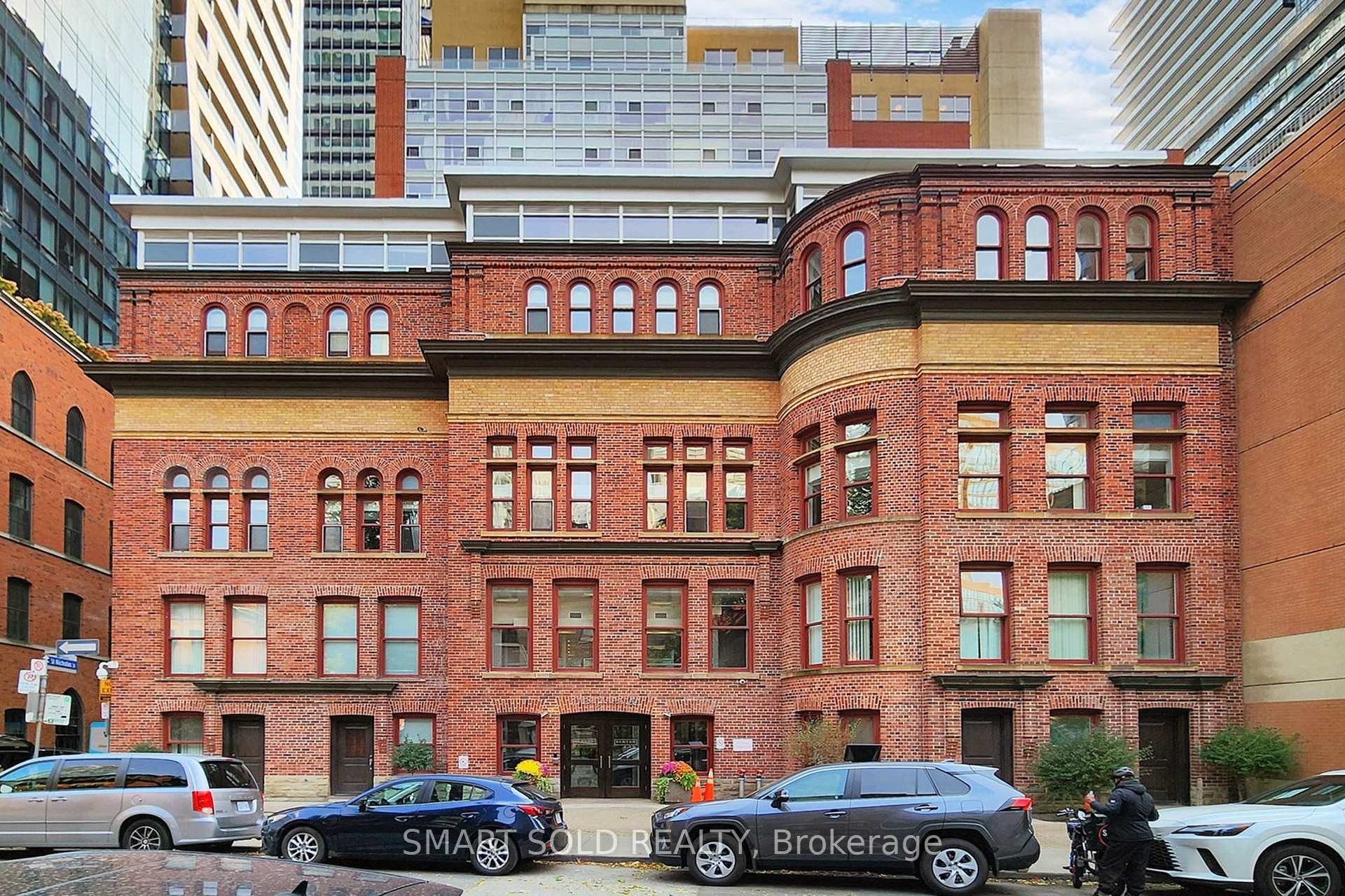 1612 - 11 St Joseph Street, Toronto, ON M4Y 1J8