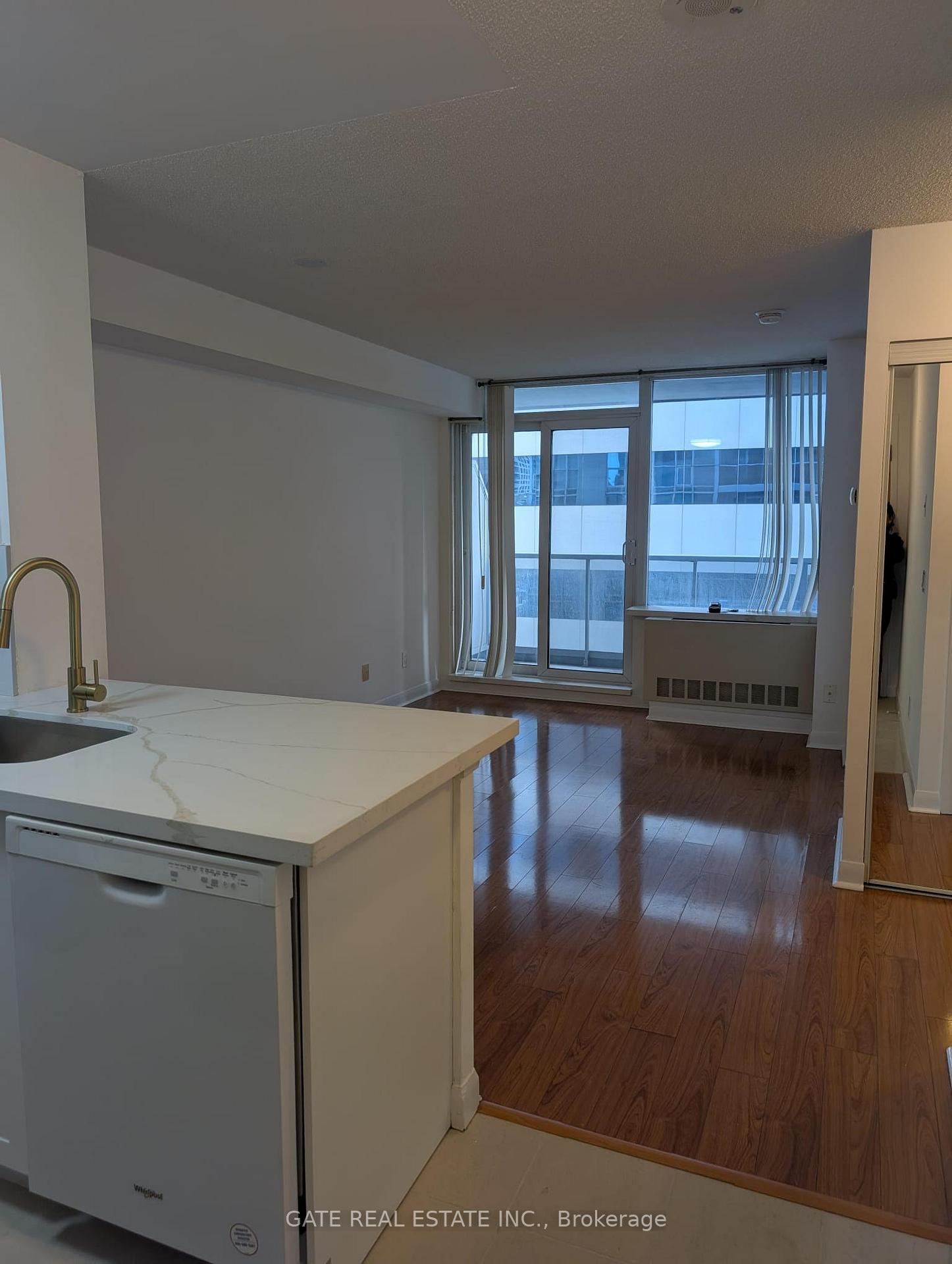 1612 - 4968 Yonge Street, Toronto, ON M2N 7G9