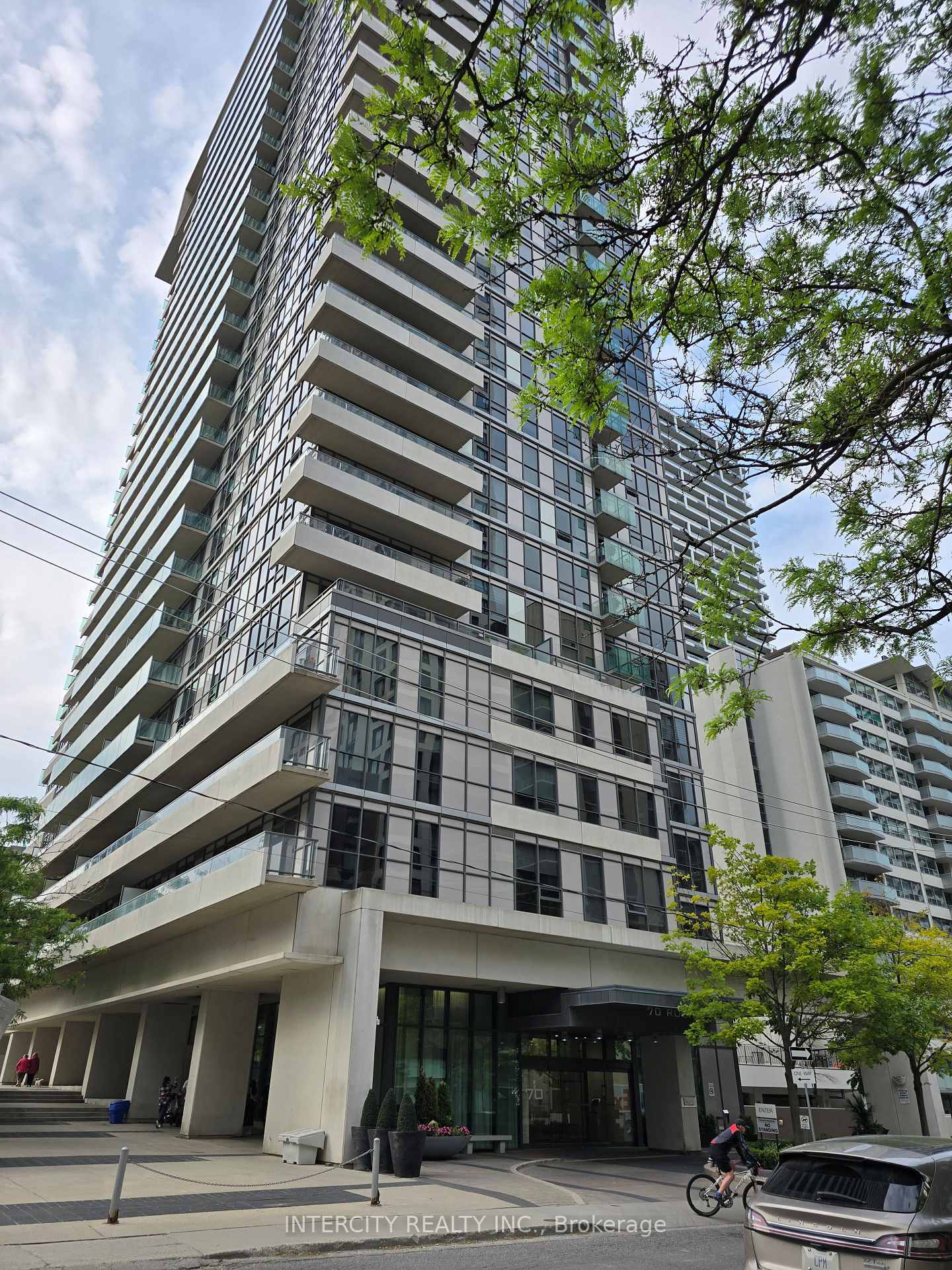 1612 - 70 Roehampton Avenue, Toronto, ON M4P 1R2
