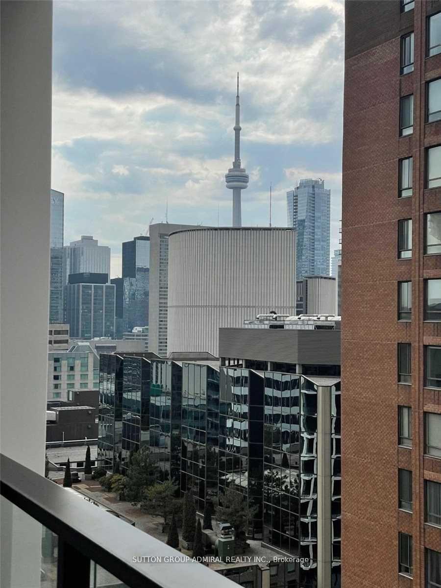 1615 - 20 Edward Street, Toronto, ON M5G 1C9