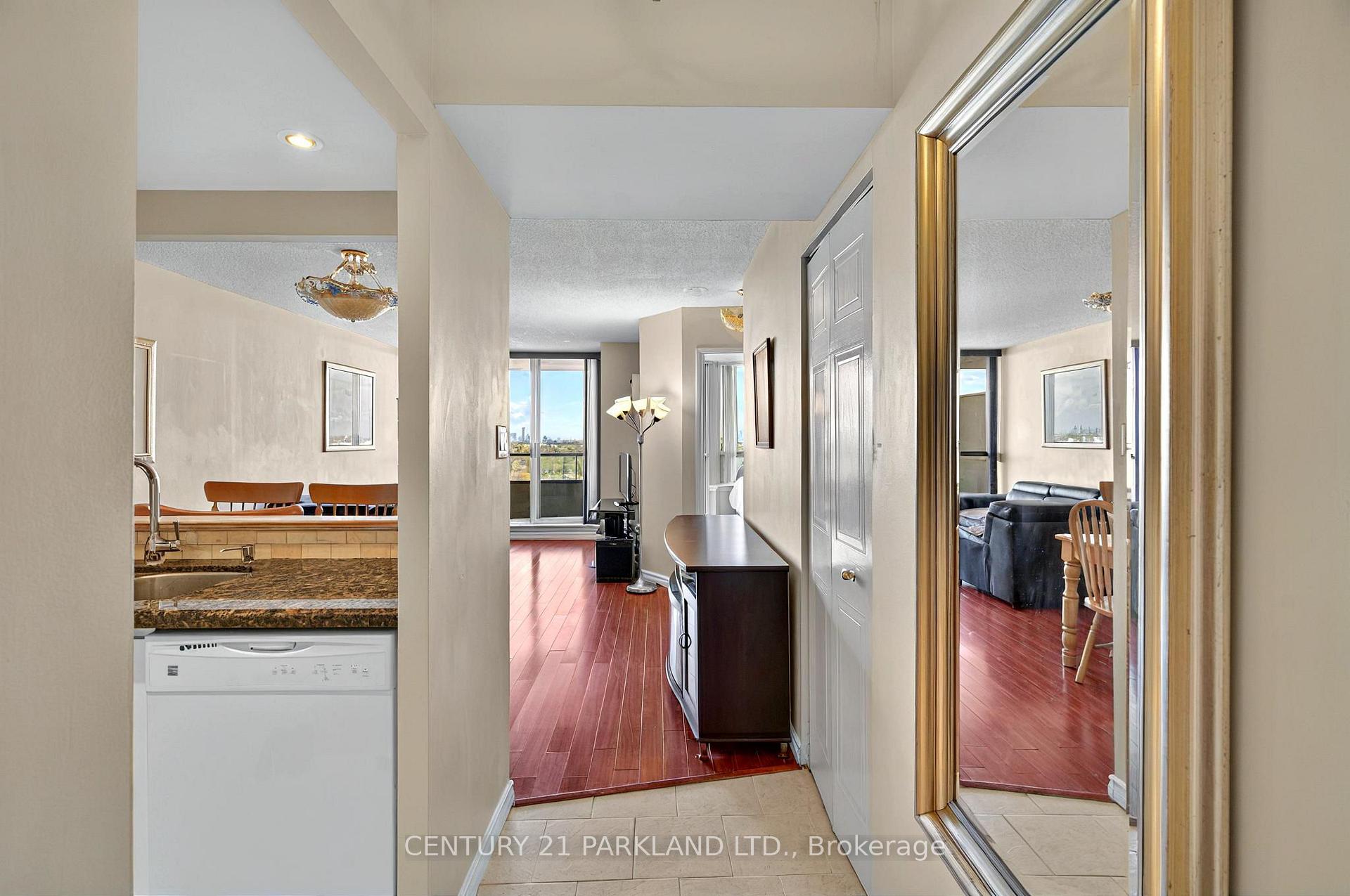 1617 - 5 Greystone Walk Drive, Toronto, ON M1K 5J5