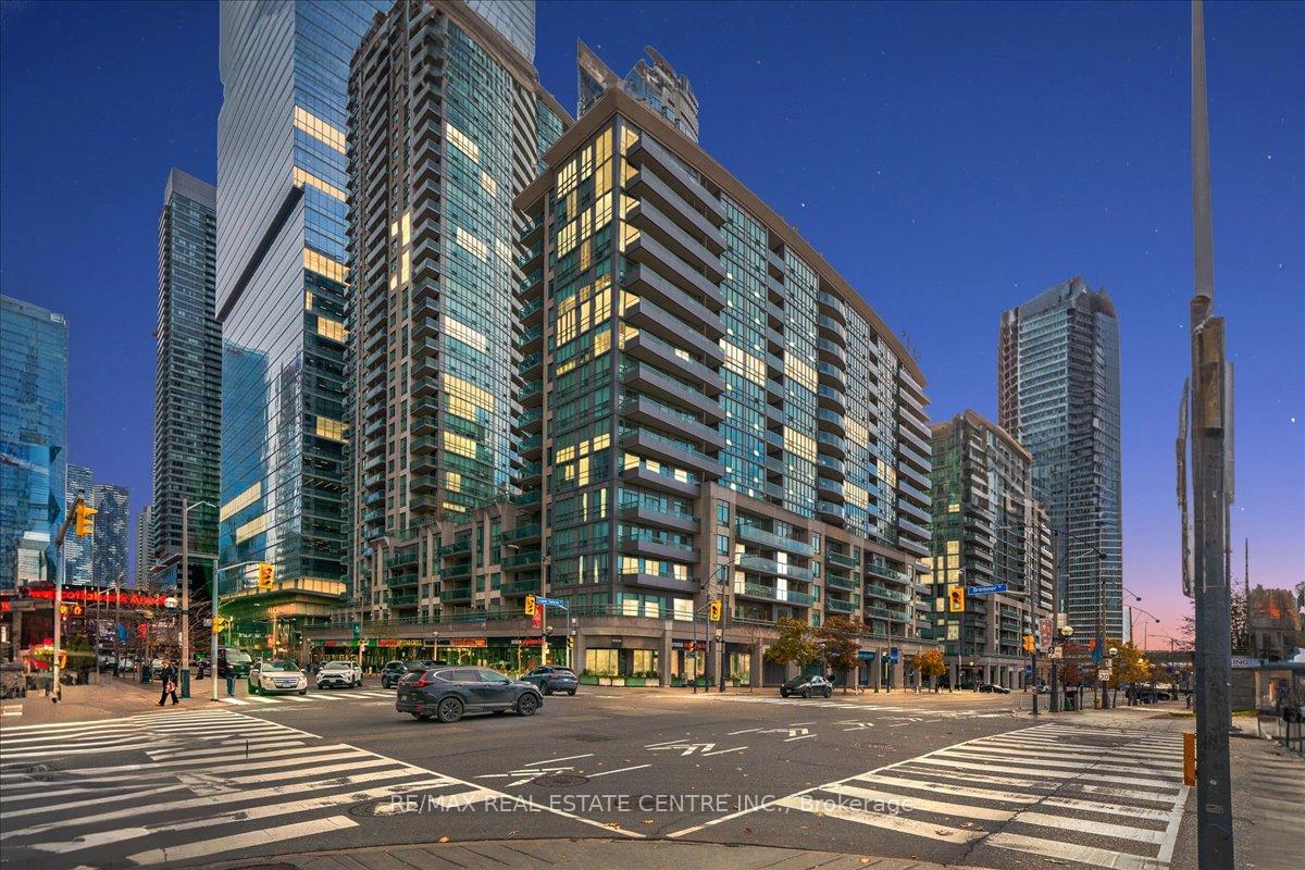 1619 - 51 Lower Simcoe Street, Toronto, ON M5J 3A2
