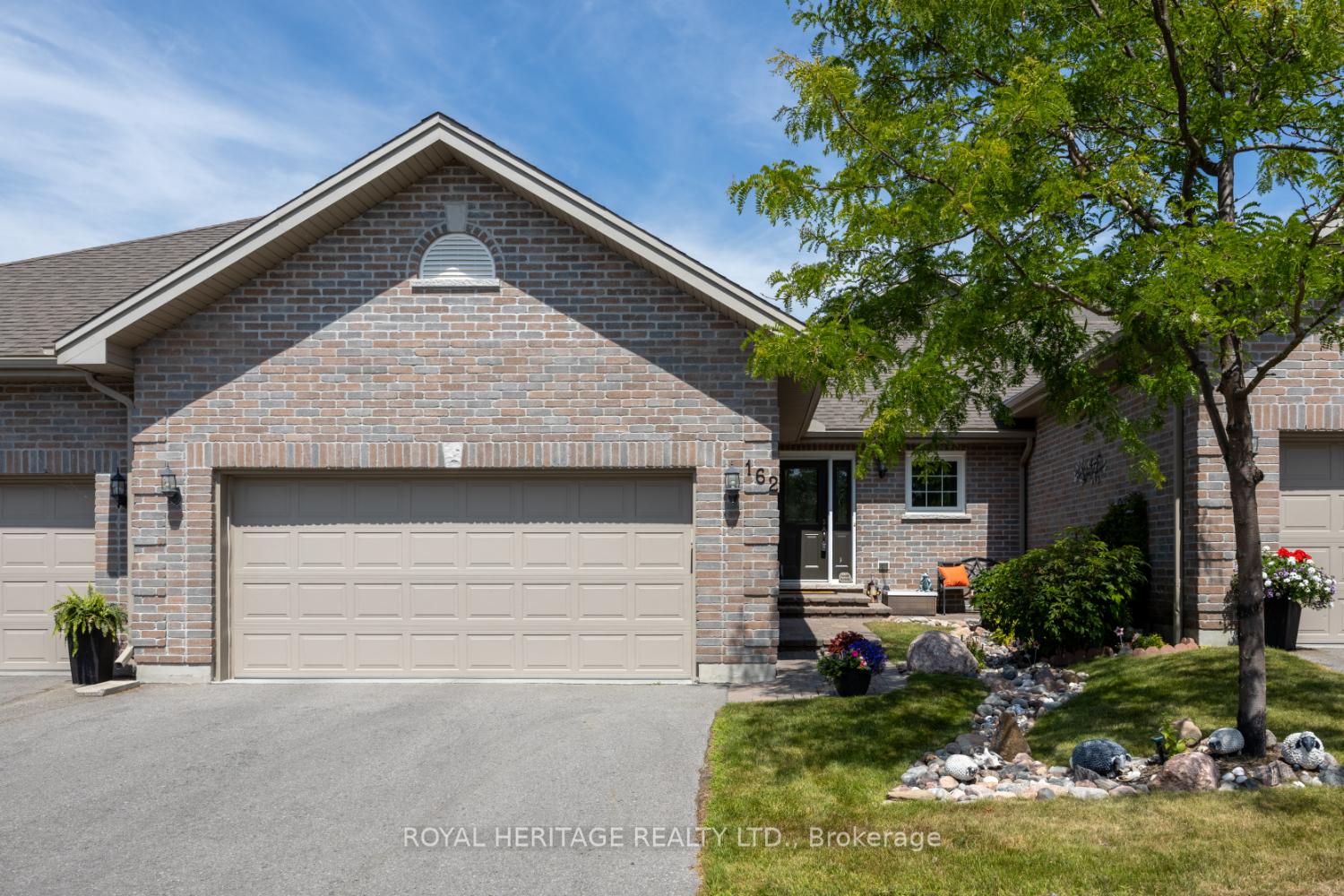 162 - 301 Carnegie Avenue, Peterborough, ON K9L 0G1
