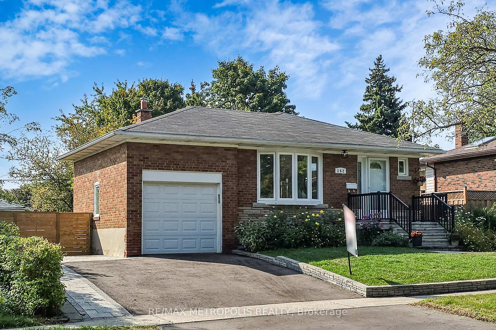 Main - 162 Lord Roberts Drive, Toronto, ON M1K 3W9