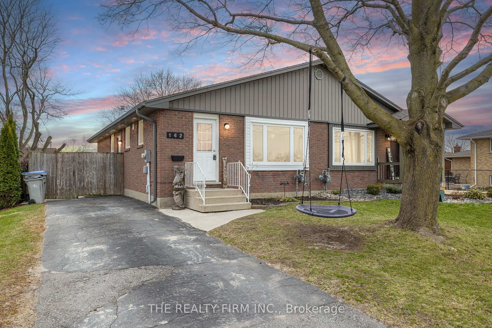 162 PARK Street, Strathroy-Caradoc, ON N7G 3V8