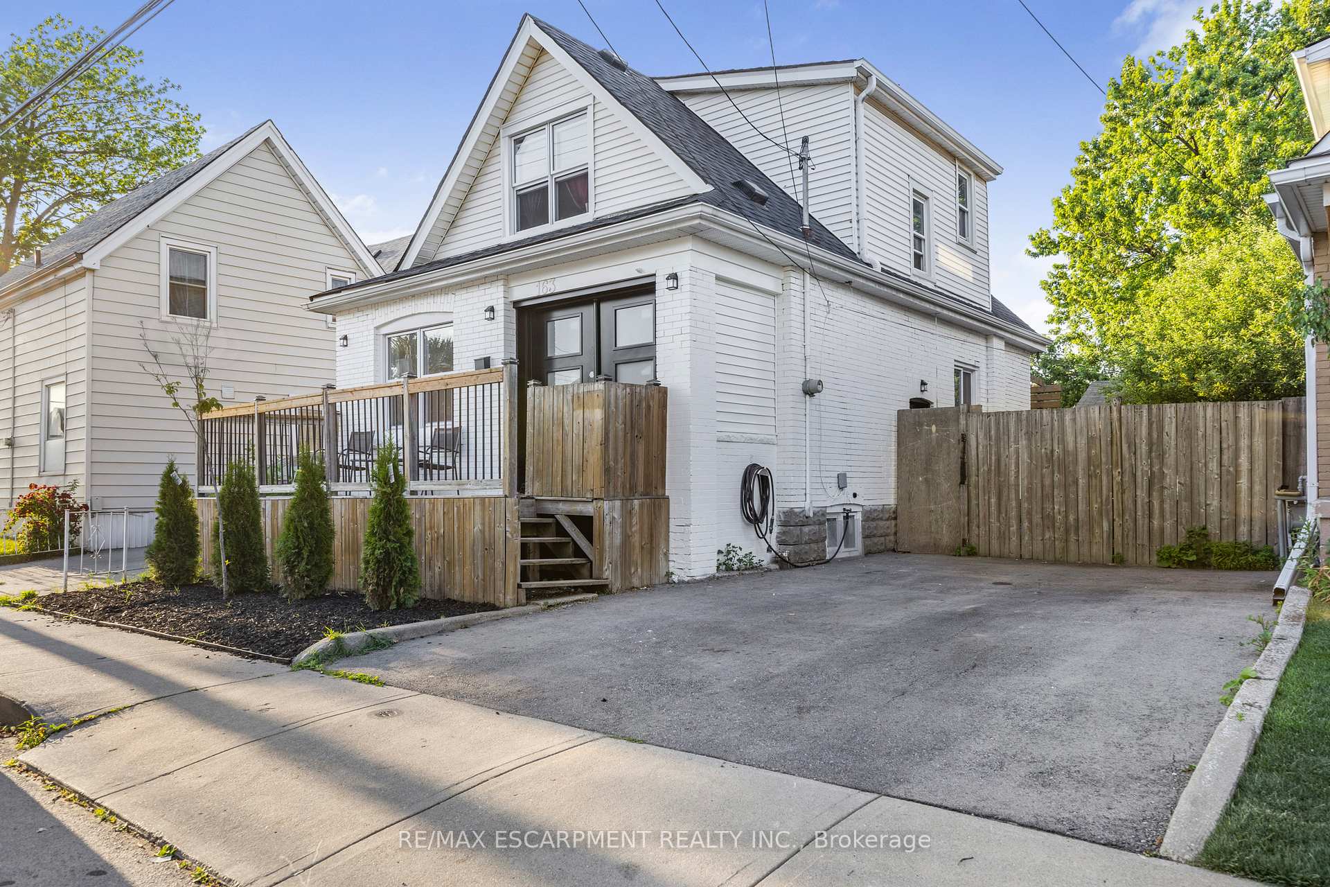 163 Britannia Avenue, Hamilton, ON L8H 1X4