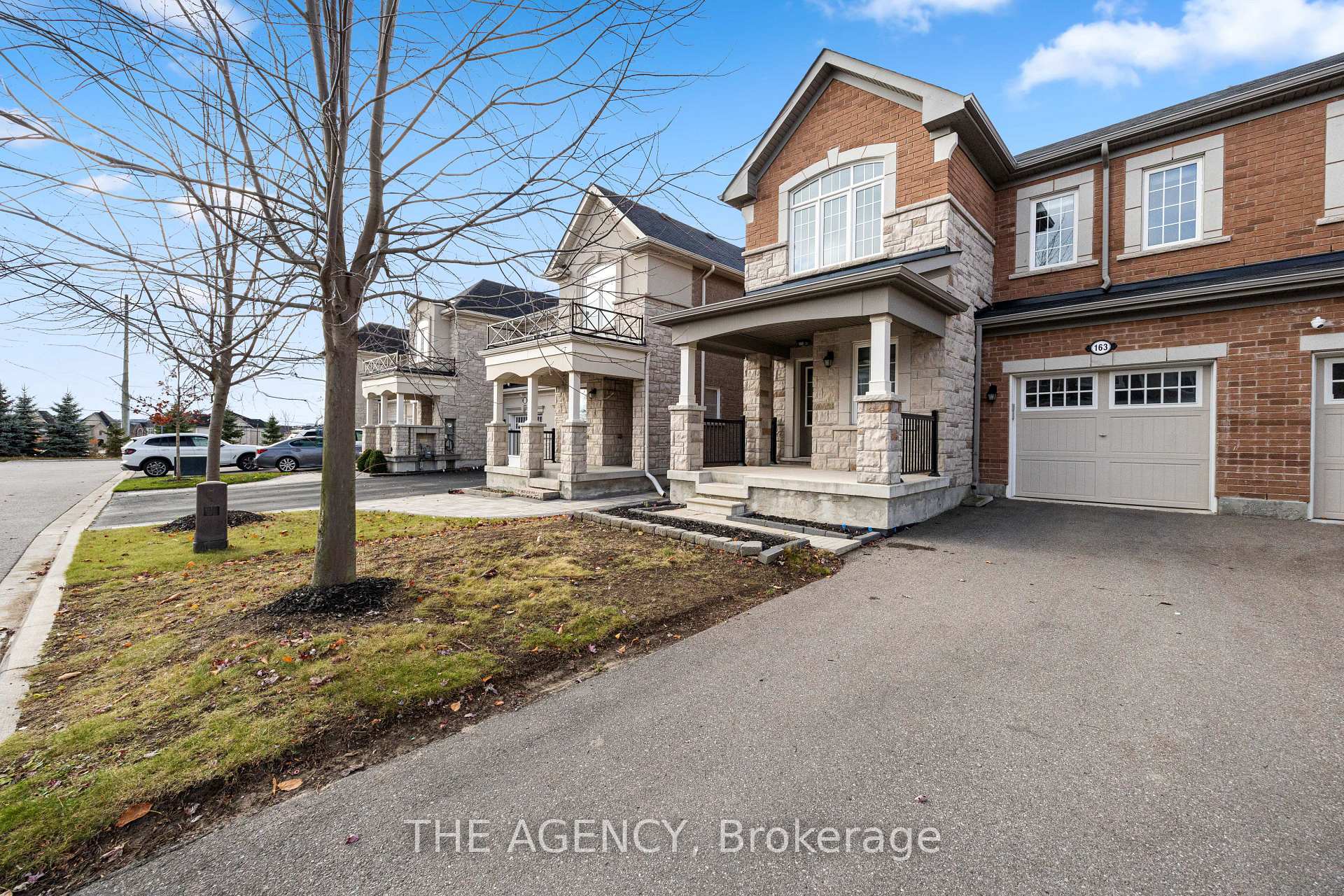 163 Payne Crescent, Aurora, ON L4G 0M7