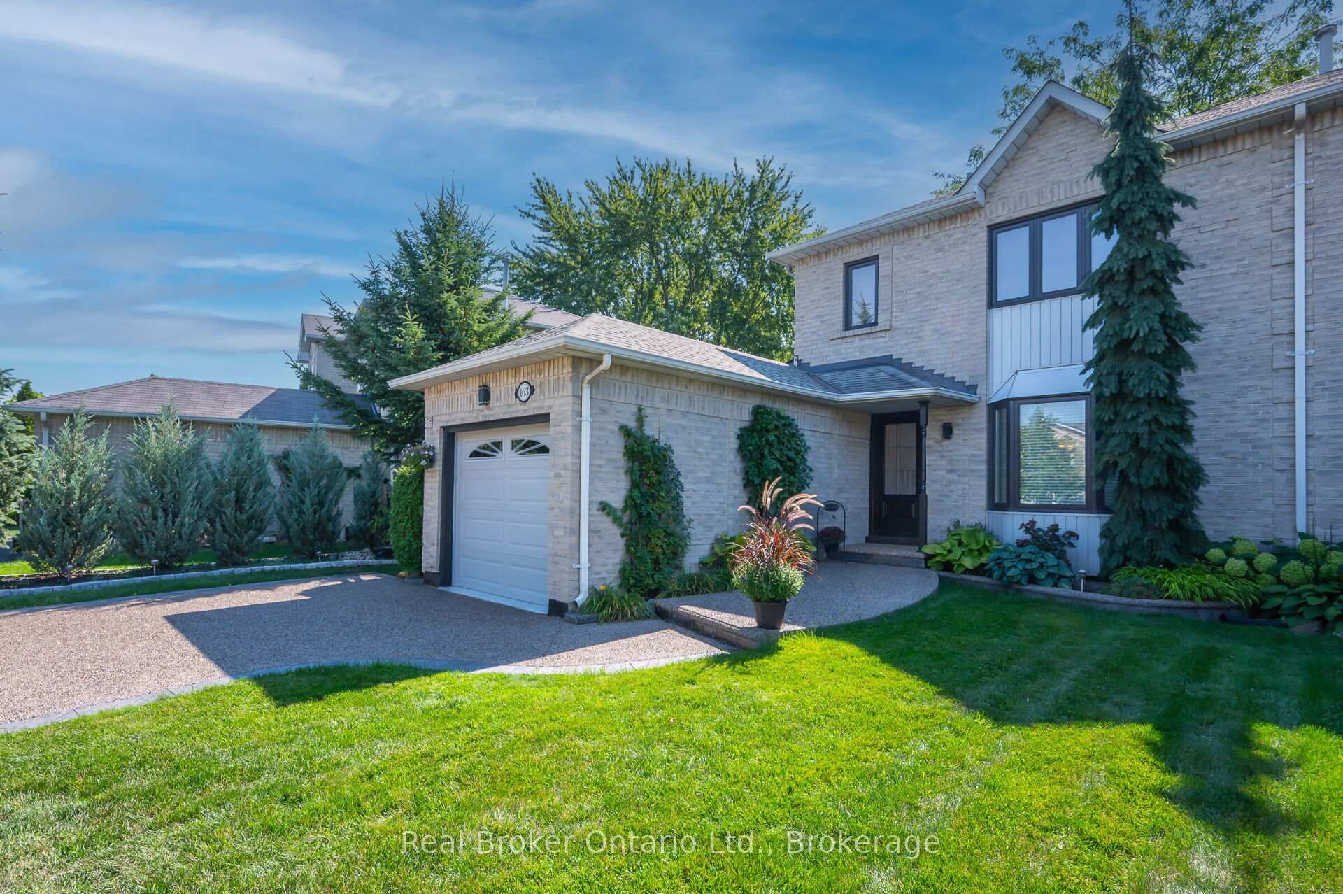 163 Ross Lane, Oakville, ON L6H 5K3