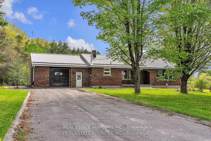 1633 Station Road, Kingston, ON K7L 5H6