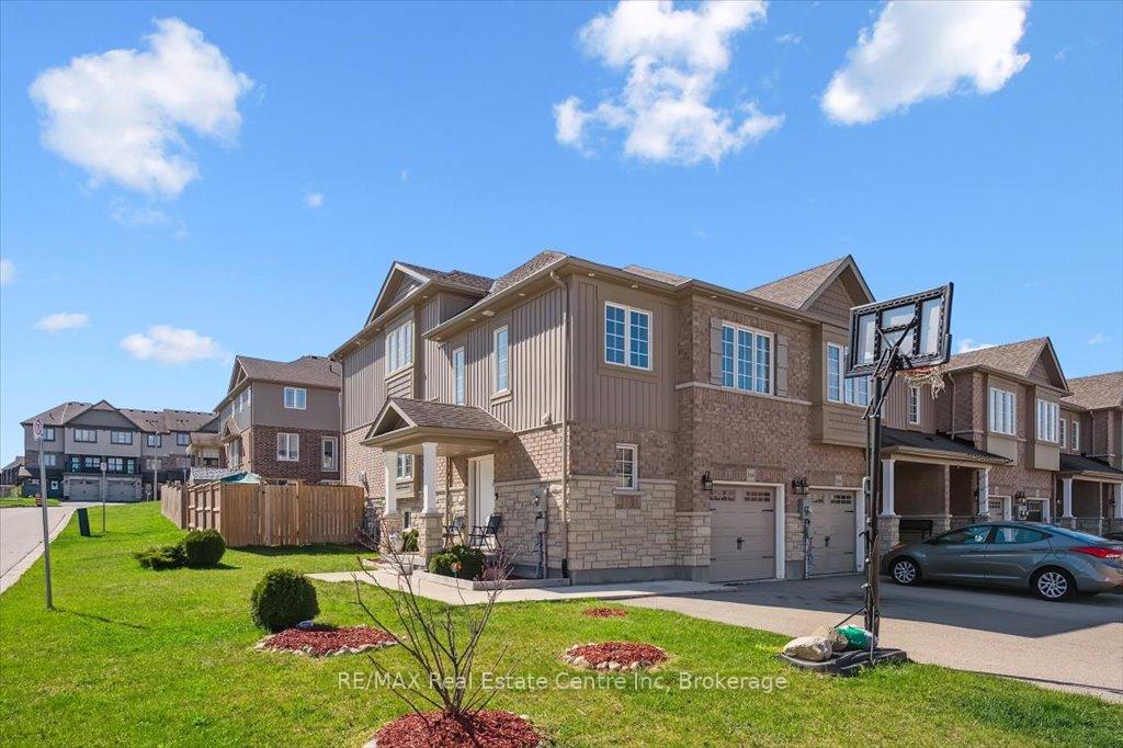 164 Summit Ridge Drive, Guelph, ON N1E 0M4