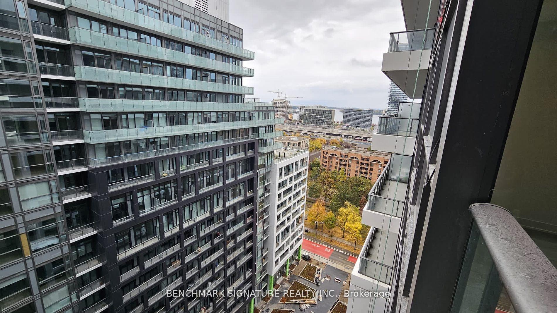 1642 SW - 121 Lower Sherbourne Street, Toronto, ON M5A 0W8