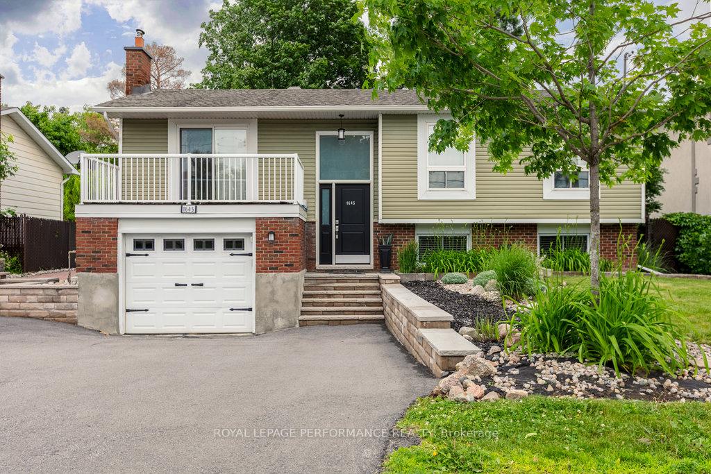 1645 Fisher Avenue, Mooneys Bay - Carleton Heights and Area, ON K2C 1X8