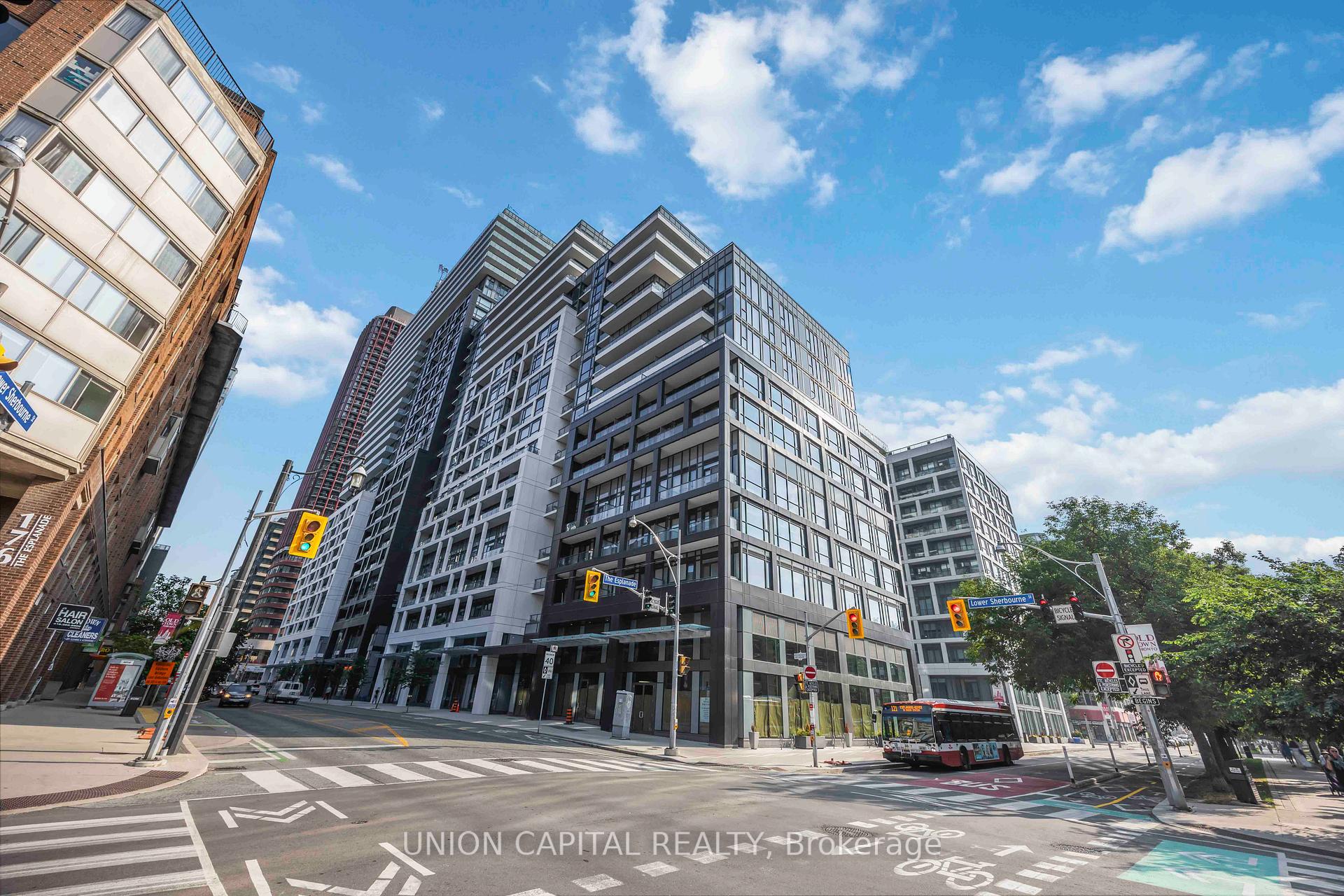 1647 - 121 Lower Sherbourne Street, Toronto, ON M5A 0W8