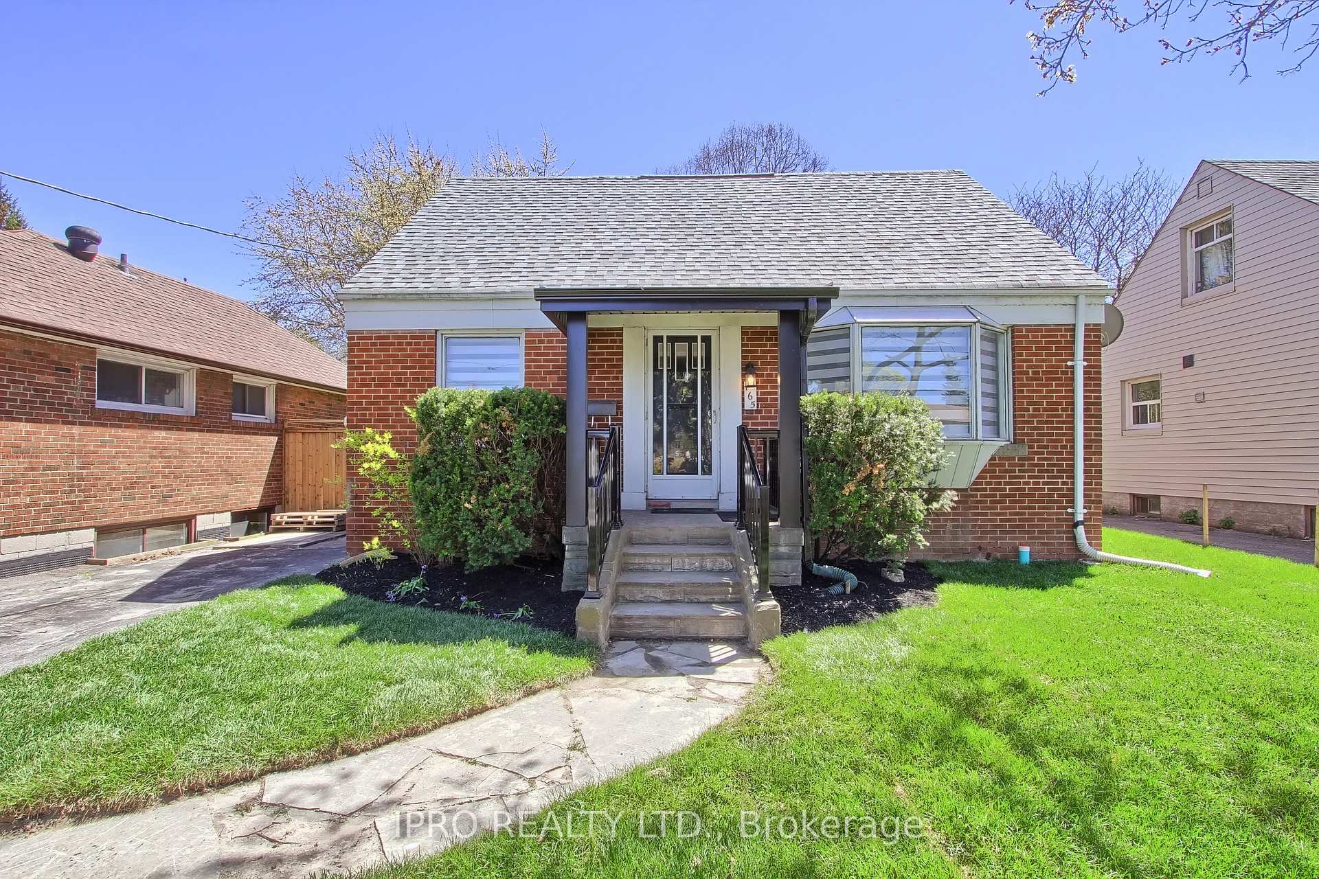 165 Ellesmere Road, Toronto, ON M1R 4C7