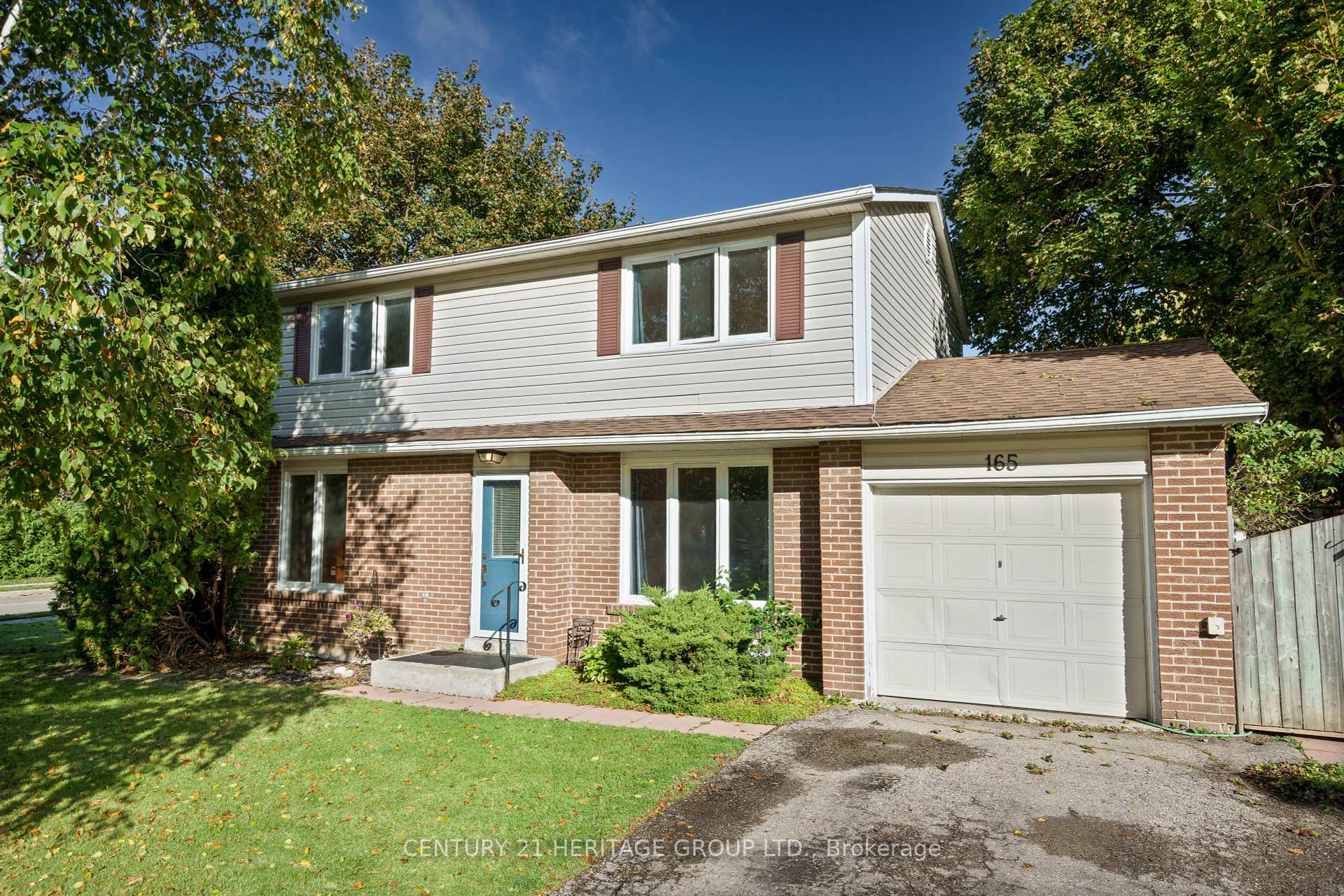 165 William Roe Boulevard, Newmarket, ON L3Y 1B4