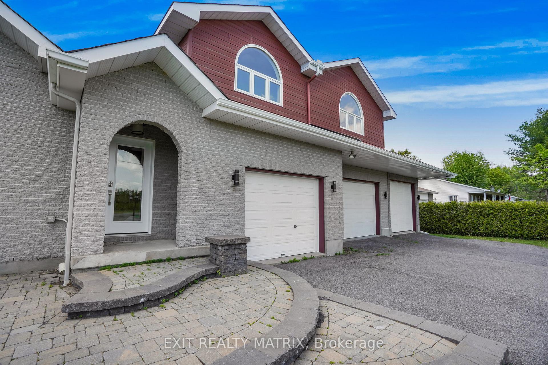1650 Gourley Road, East Hawkesbury, ON K6A 2R2