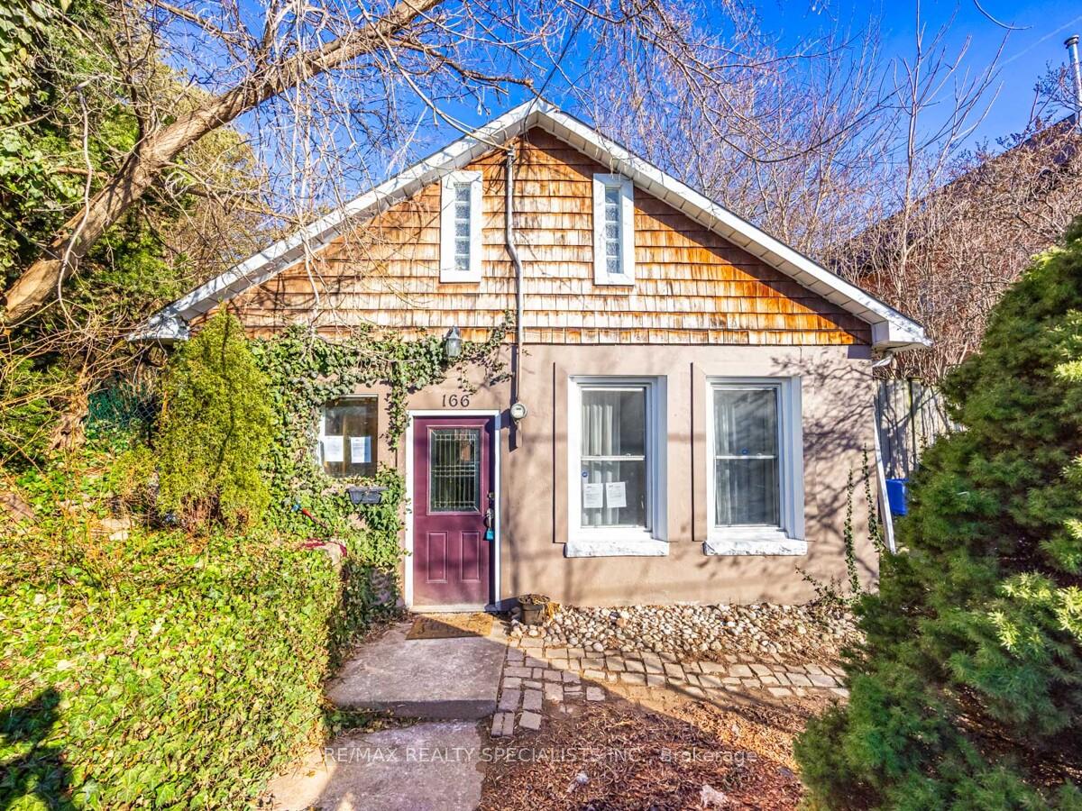 166 Hess Street N, Hamilton, ON L8R 2T4