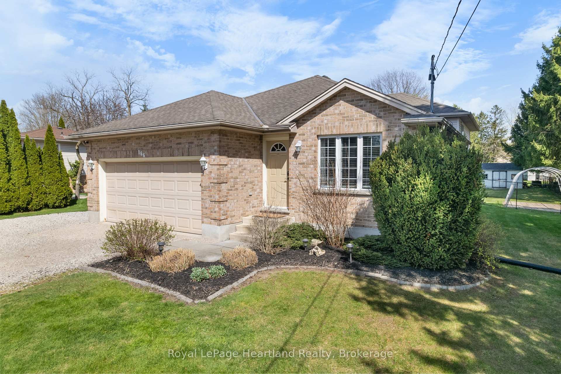 166 West Park Drive, North Middlesex, ON N0M 2K0
