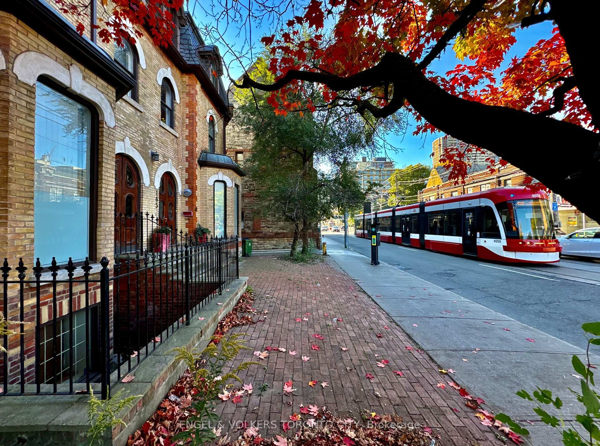 Townhouses For Sale in Toronto