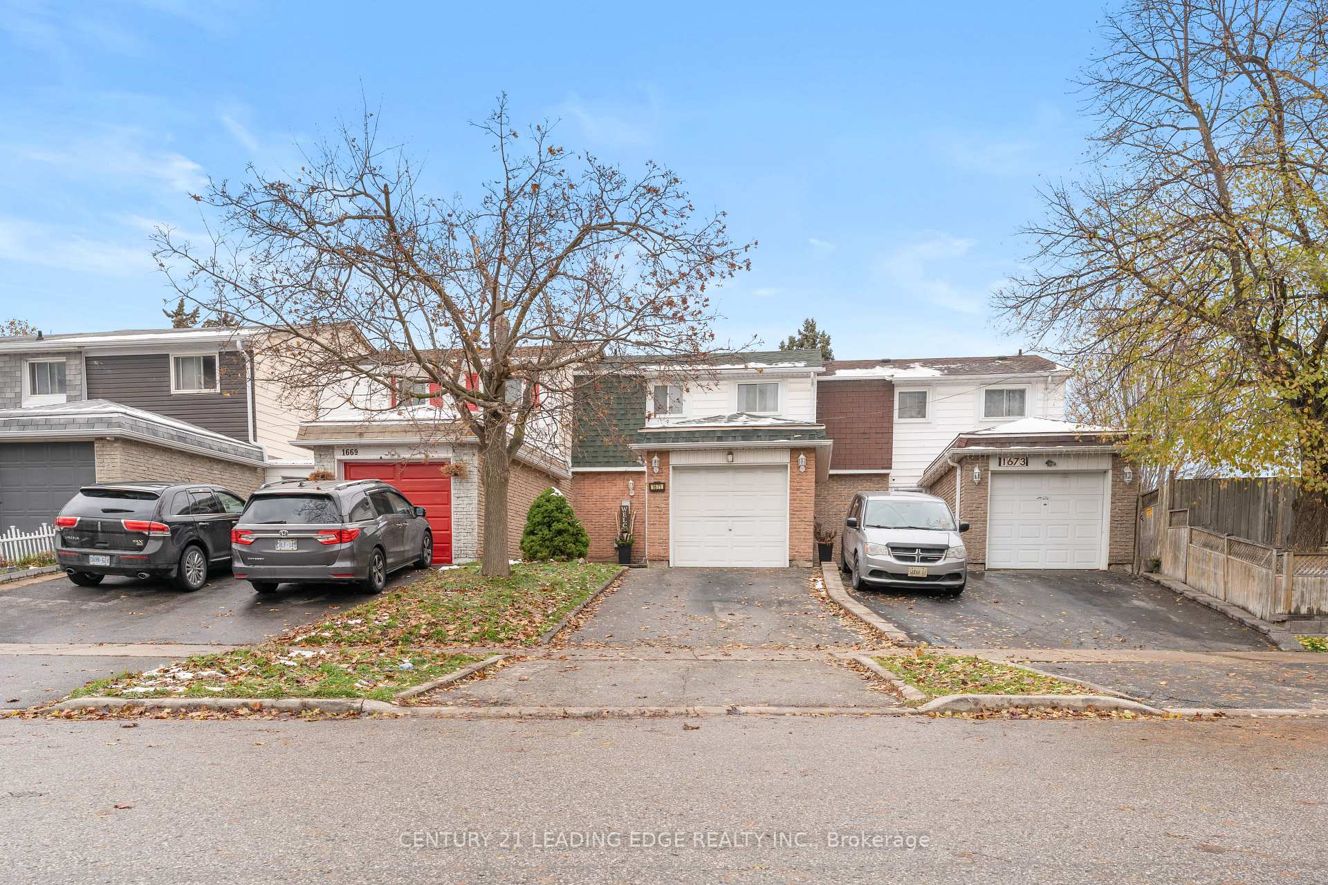 1671 Alwin Circle, Pickering, ON L1V 2W1