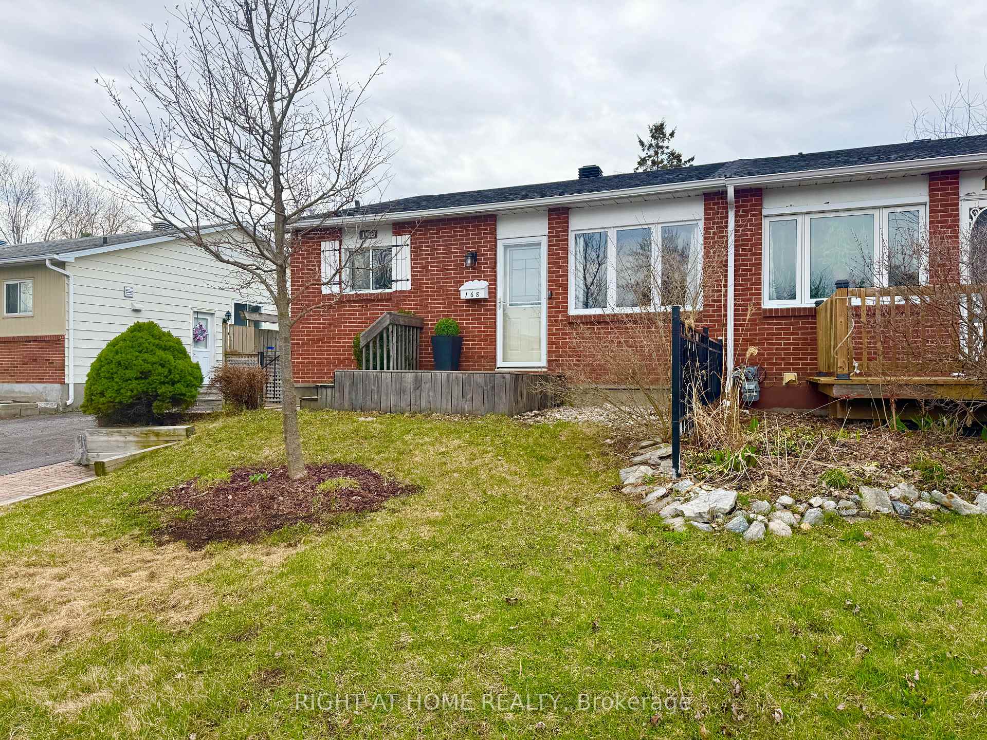 168 Glamorgan Drive, Kanata, ON K2L 1R8