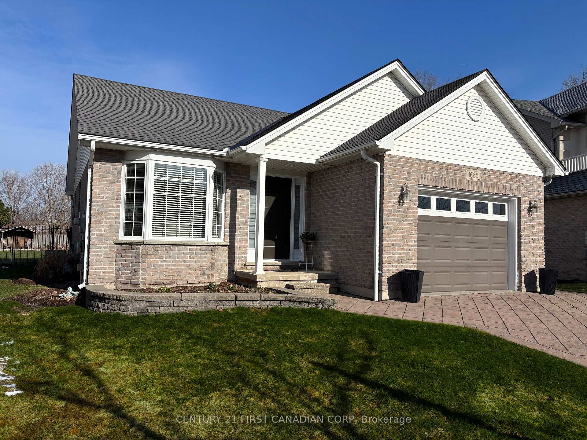 1685 DEVOS Drive, London, ON N5X 4H8