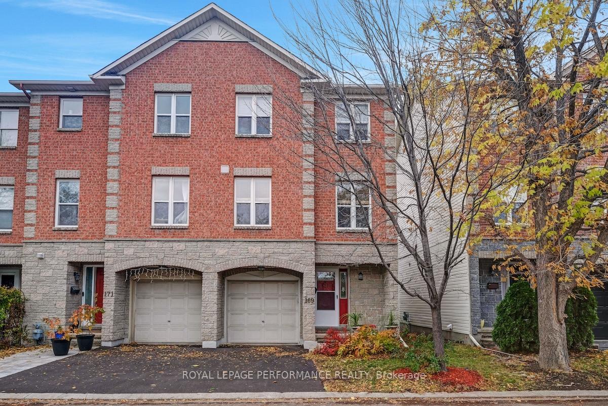 169 Arcola Private, Overbrook - Castleheights and Area, ON K1K 4W9
