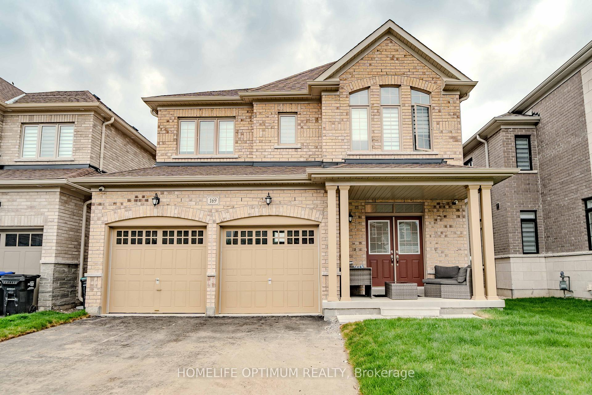 169 Ferragine Crescent, Bradford West Gwillimbury, ON L3Z 4K1