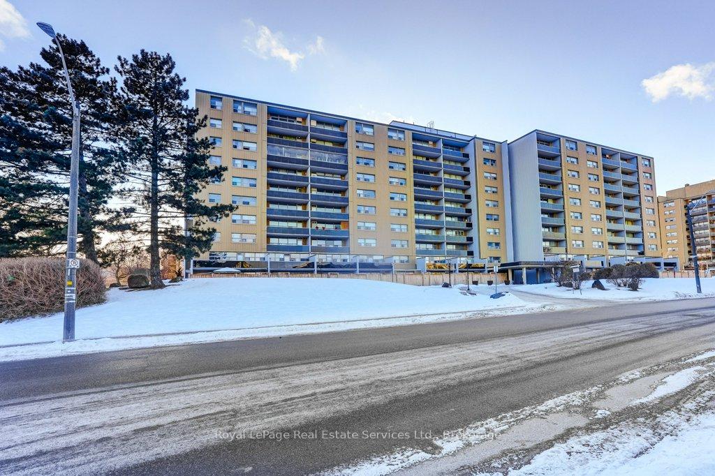 17 - 15 Albright Road, Hamilton, ON L8K 5J2