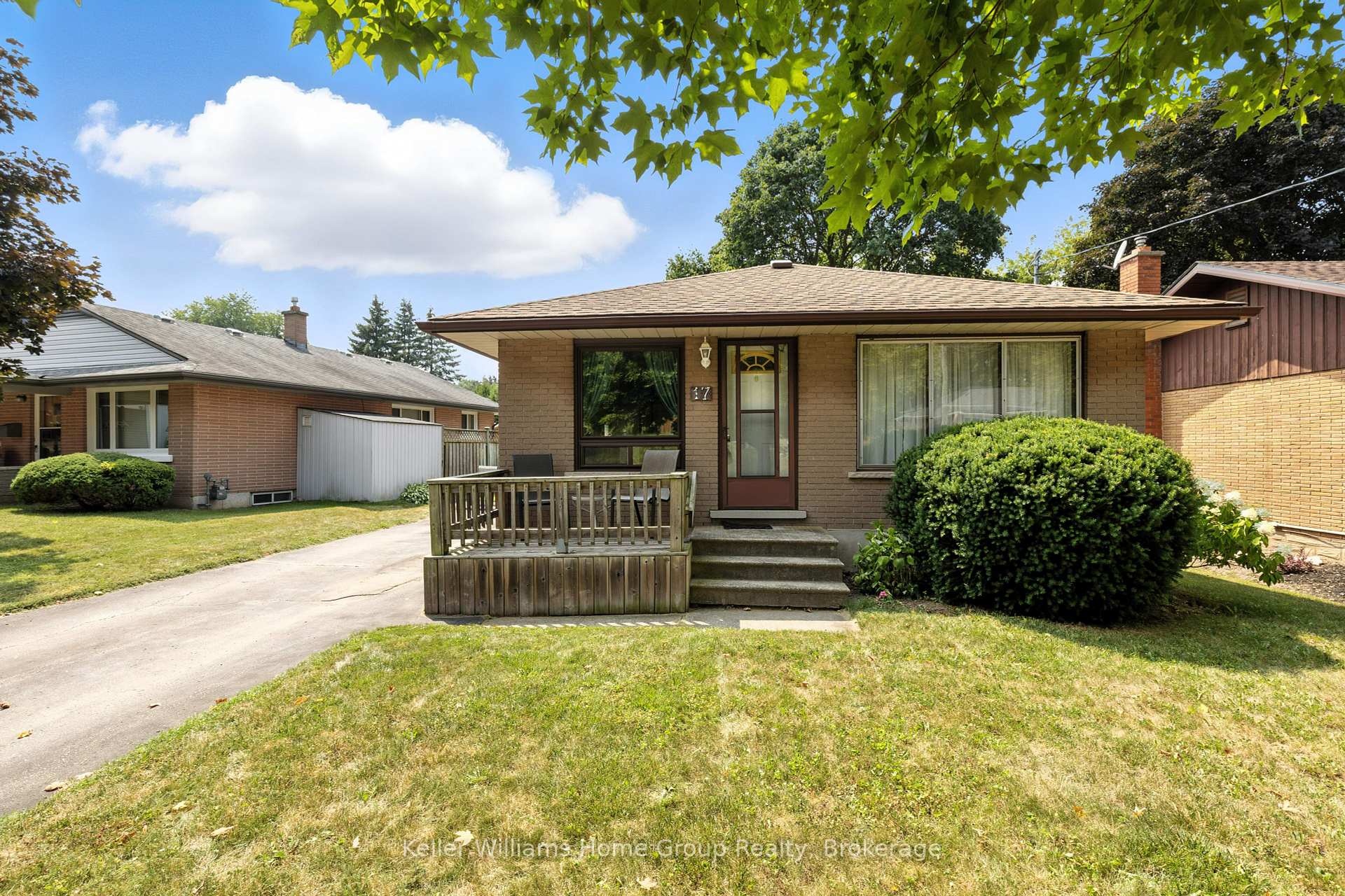 17 Elizabeth Street, Cambridge, ON N3C 2T1