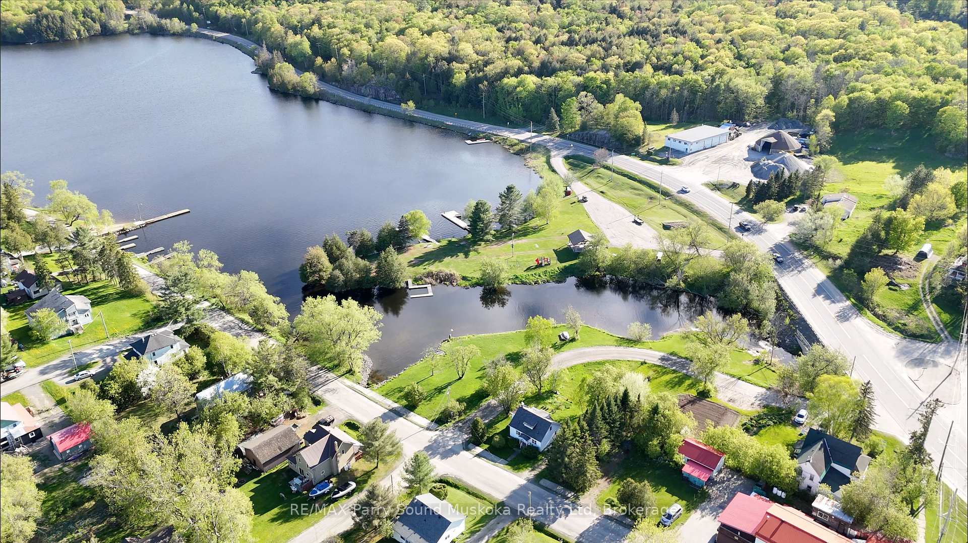 17 Harriet Street, McKellar, ON P0G 1C0