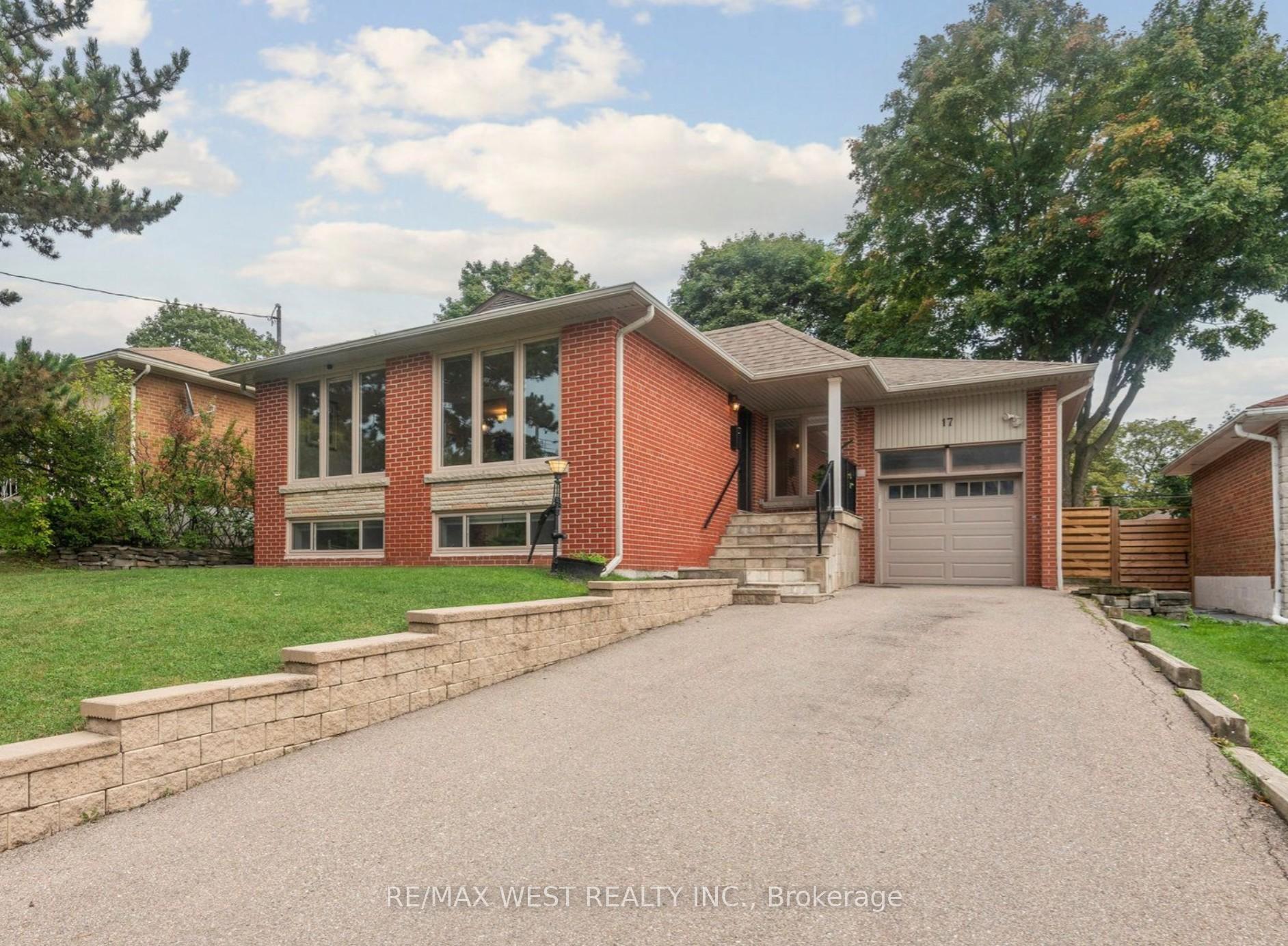 17 Jill Crescent, Toronto, ON M9B 6B2