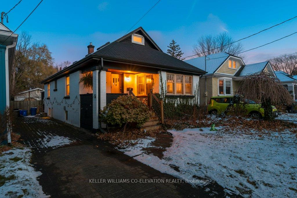 17 JUNKIN Street, St. Catharines, ON L2R 1N4